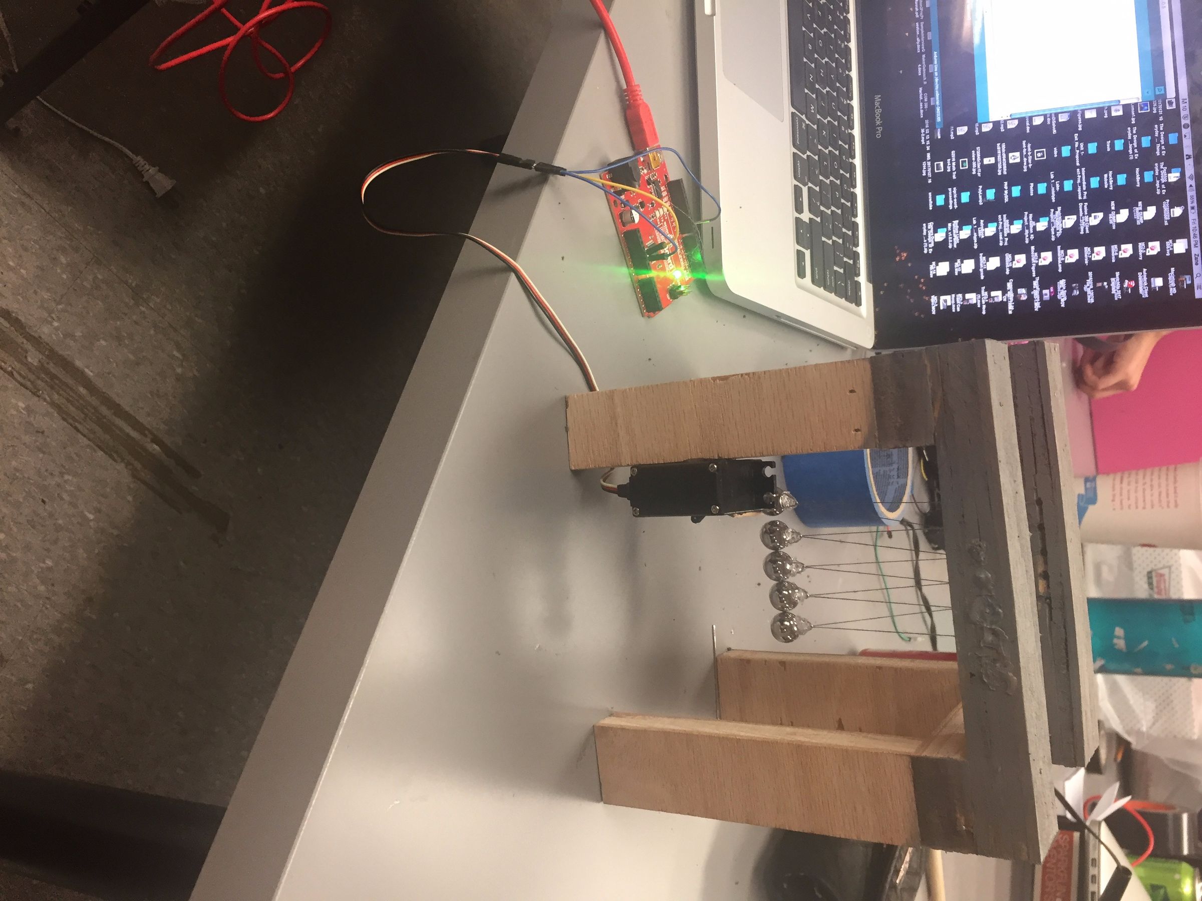 Newton's Cradle- Automated : 5 Steps (with Pictures) - Instructables