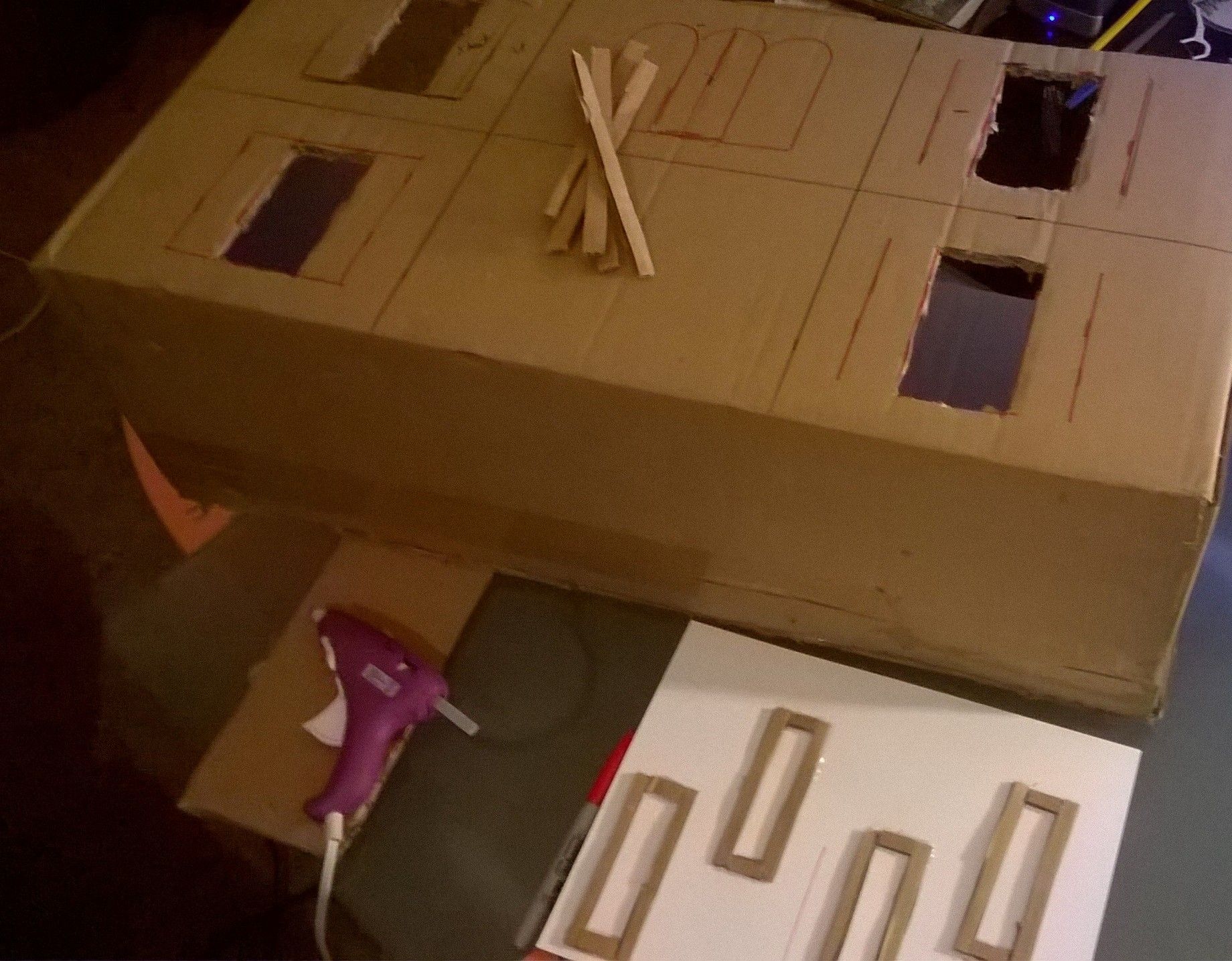 Stephen King's 2017 IT Cardboard Haunted House Diy : 6 Steps (with ...