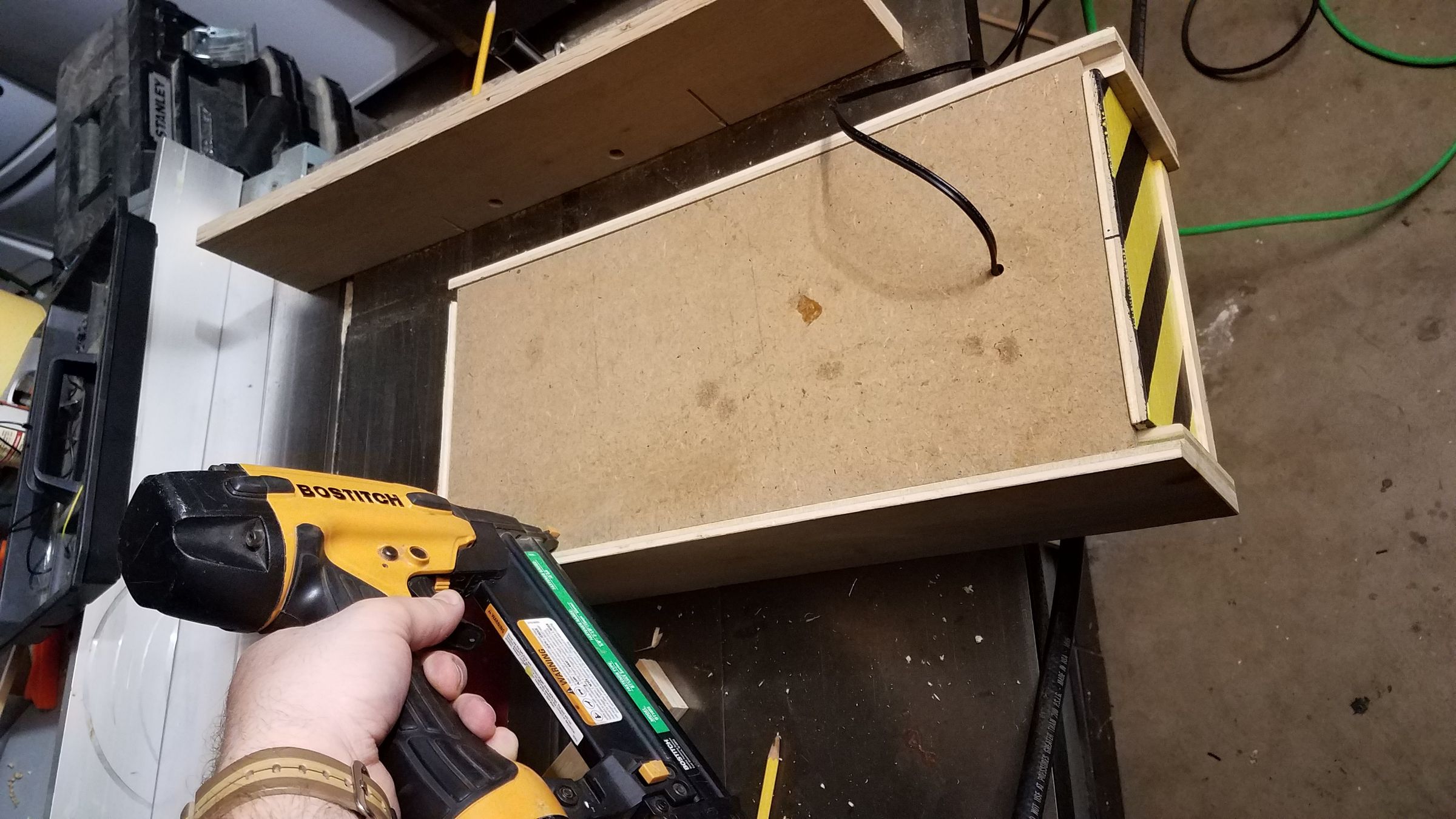 DIY Classroom Stoplight (Noise Management Tool) : 12 Steps (with ...