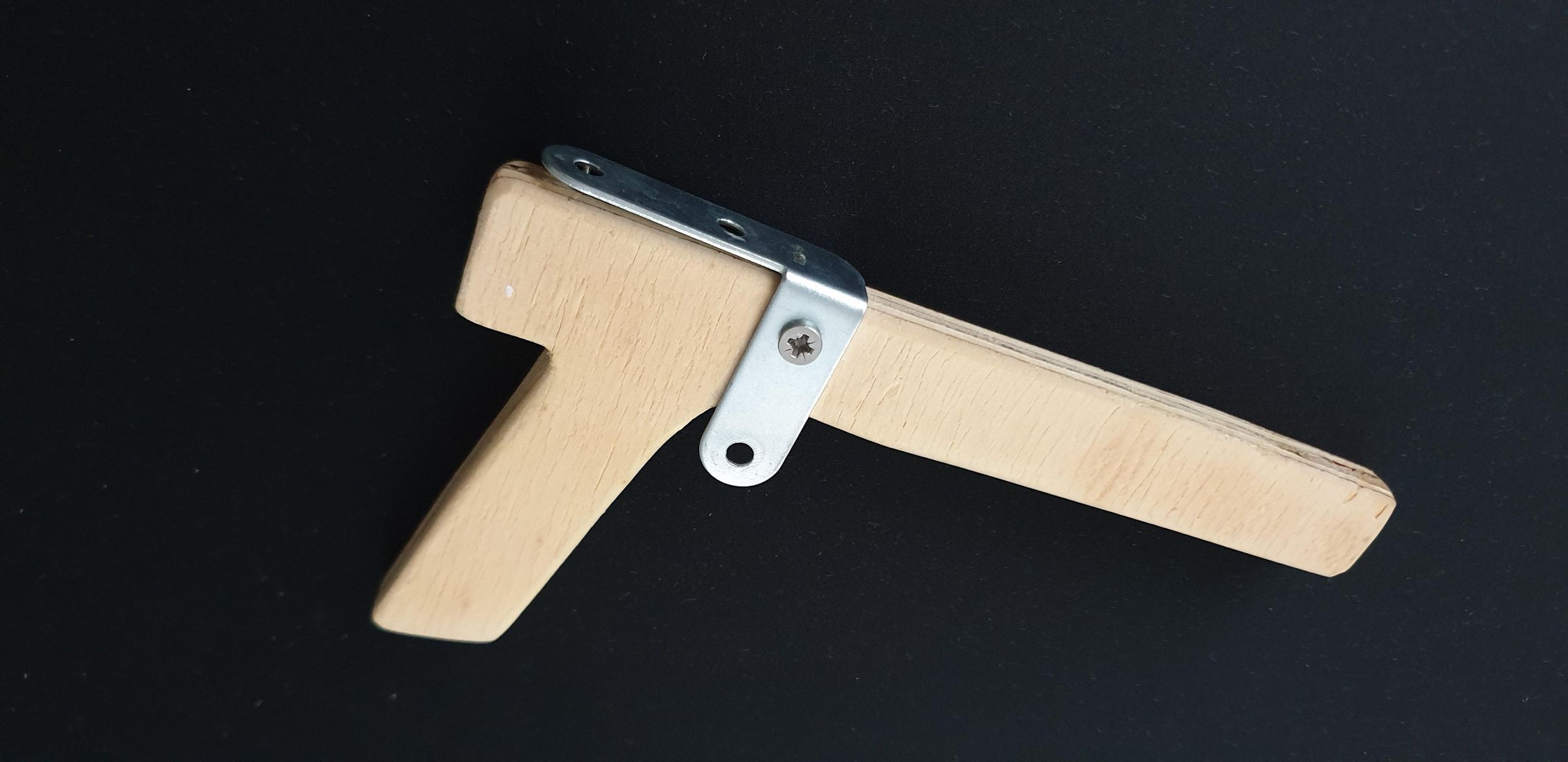 Rubber Band Gun : 8 Steps (with Pictures) - Instructables