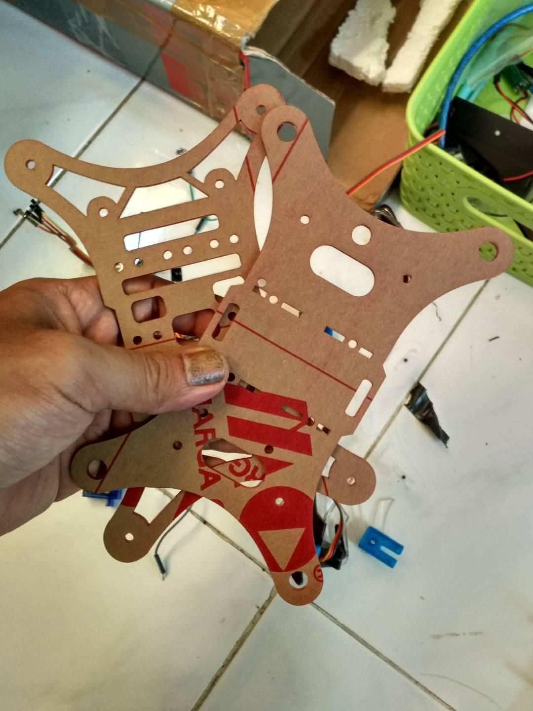 Simple HexaBot With IR Remote TV or MP3 : 6 Steps (with Pictures ...