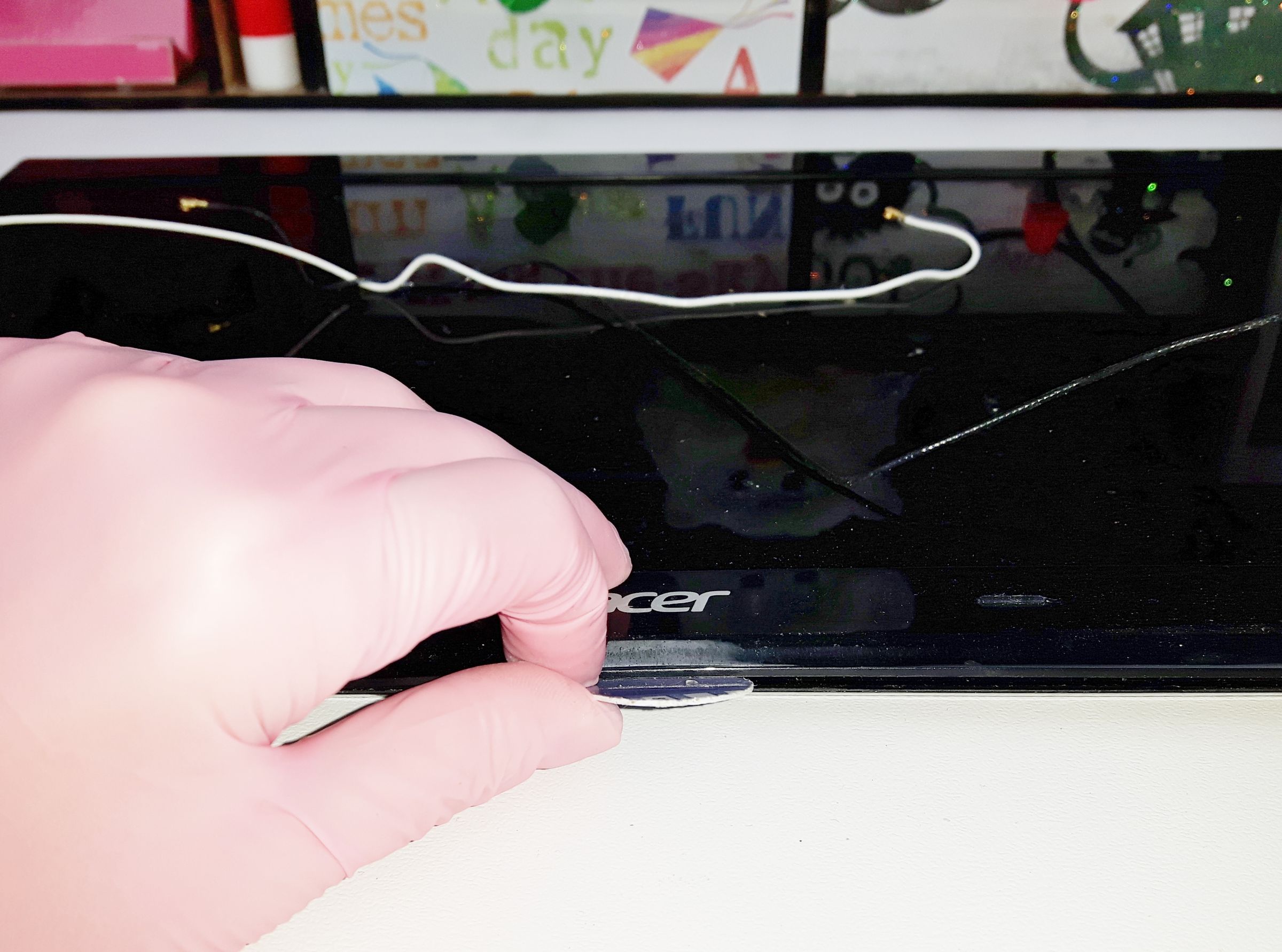 Laptop Deep Clean + Hinge Replacement : 11 Steps (with Pictures ...