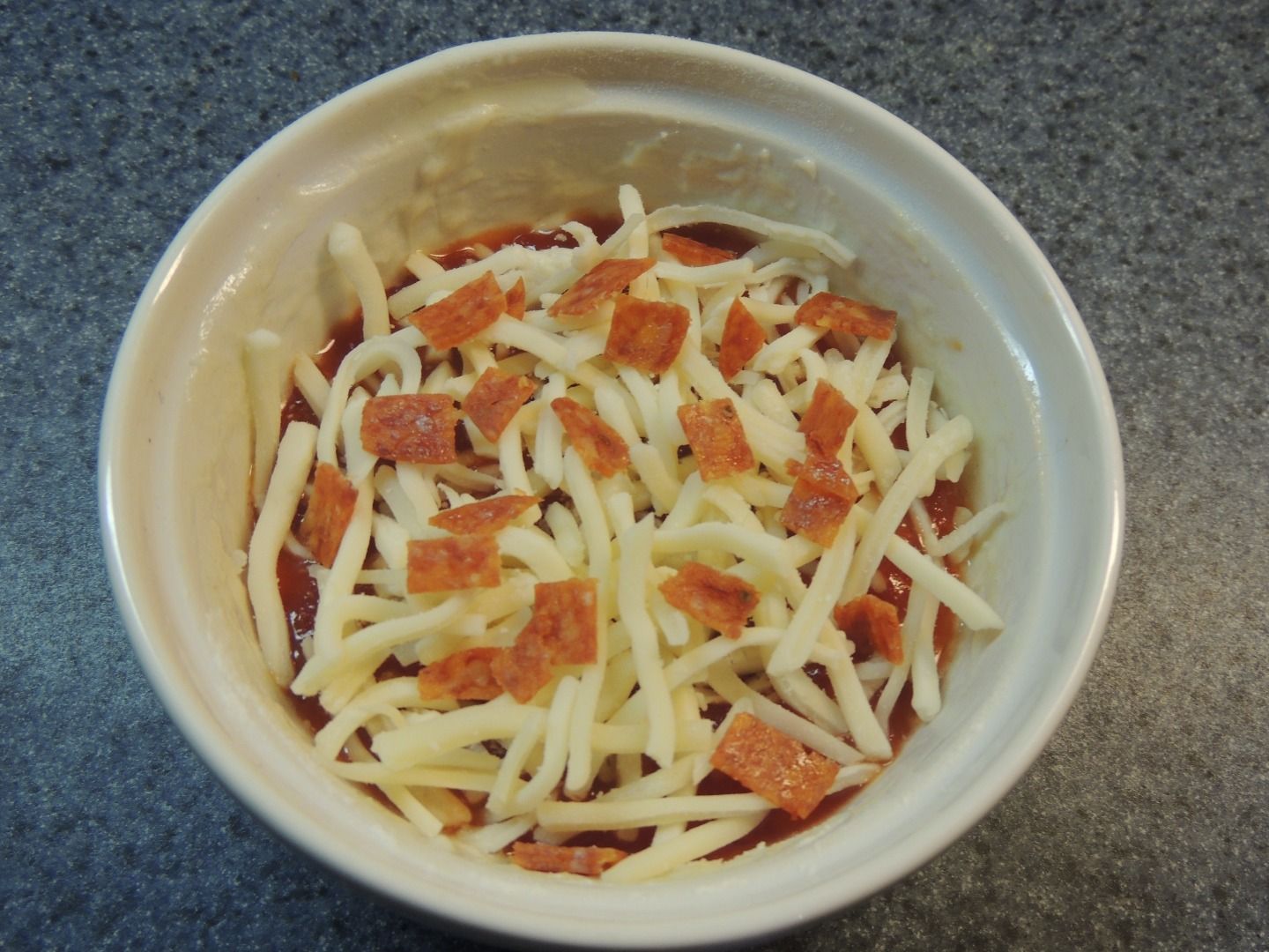 1 Minute Microwave Pizza : 4 Steps (with Pictures) - Instructables