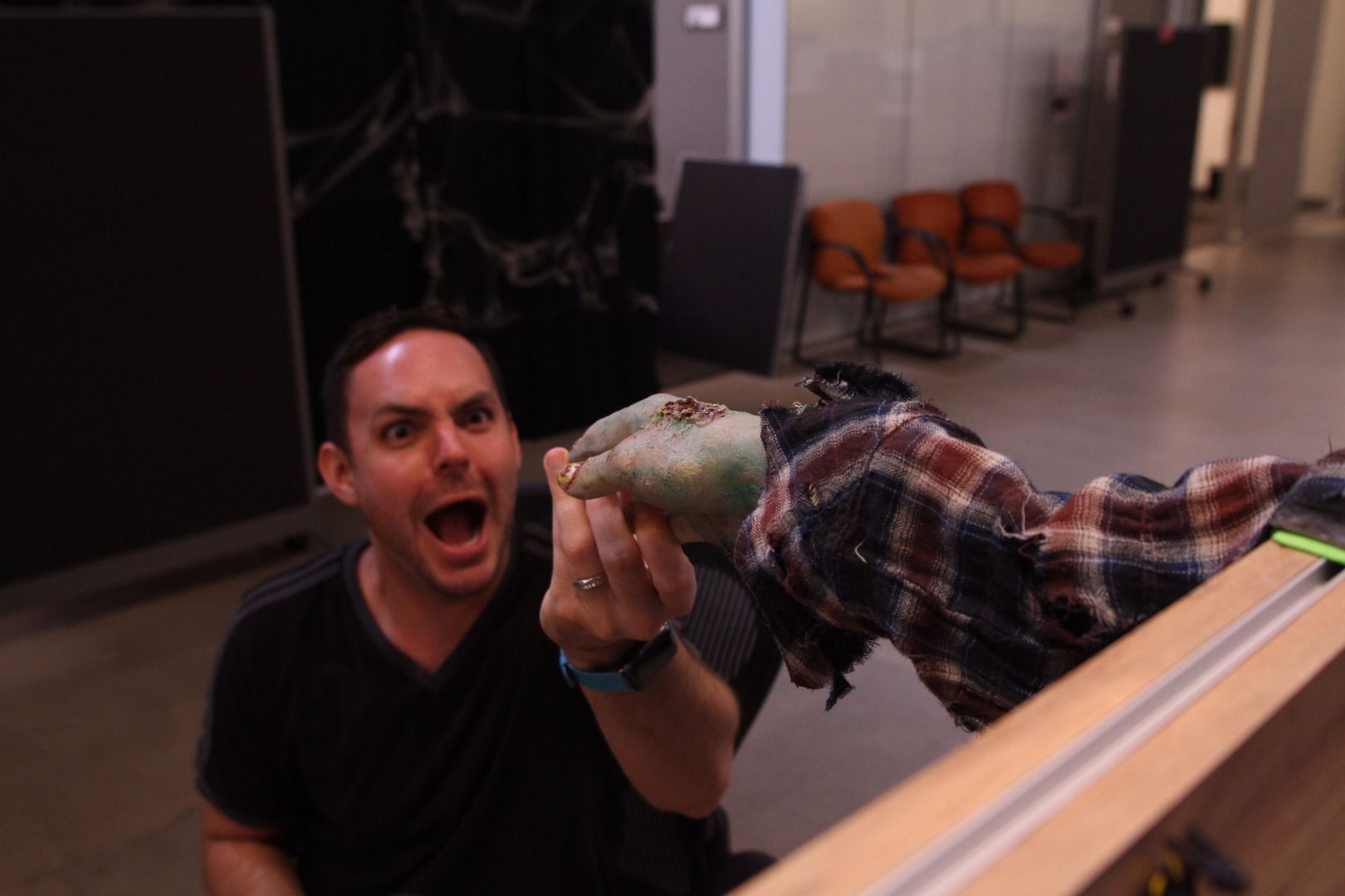 Zombie Selfie : 3 Steps - Instructables