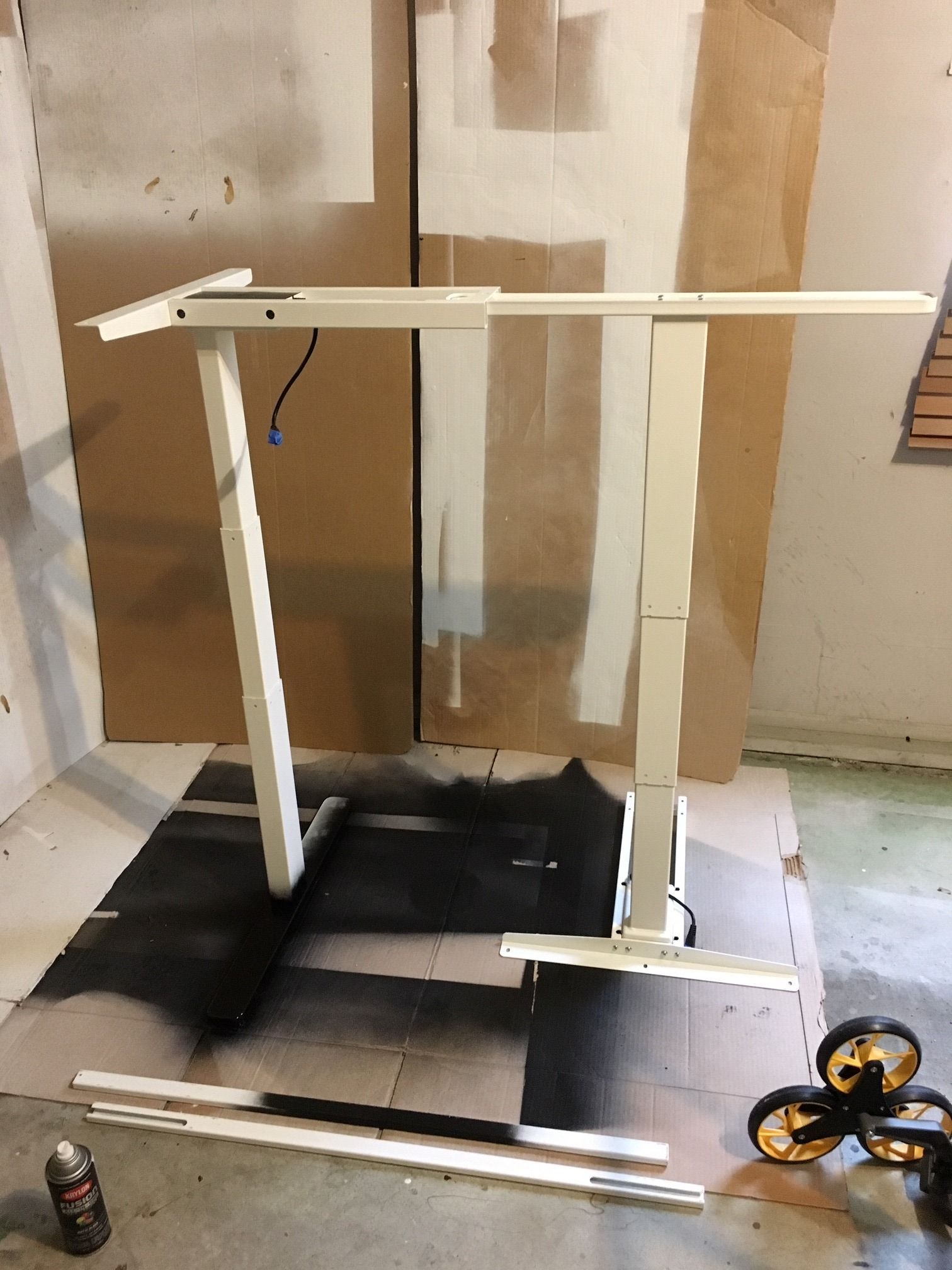 Stand Up Desk With a Secret : 10 Steps (with Pictures) - Instructables