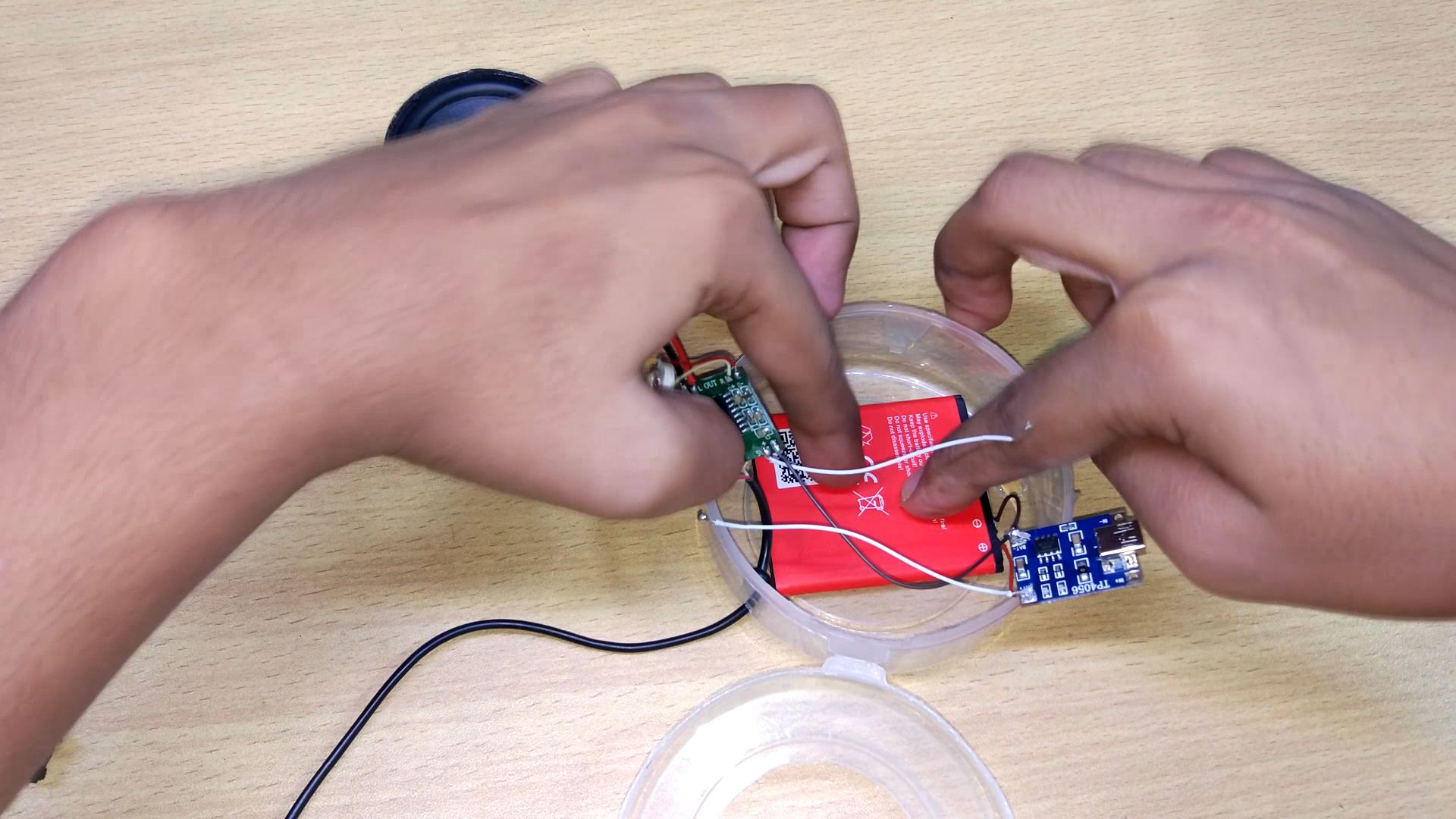 How to Make a Mini Speaker-Super Easy. : 4 Steps (with Pictures ...