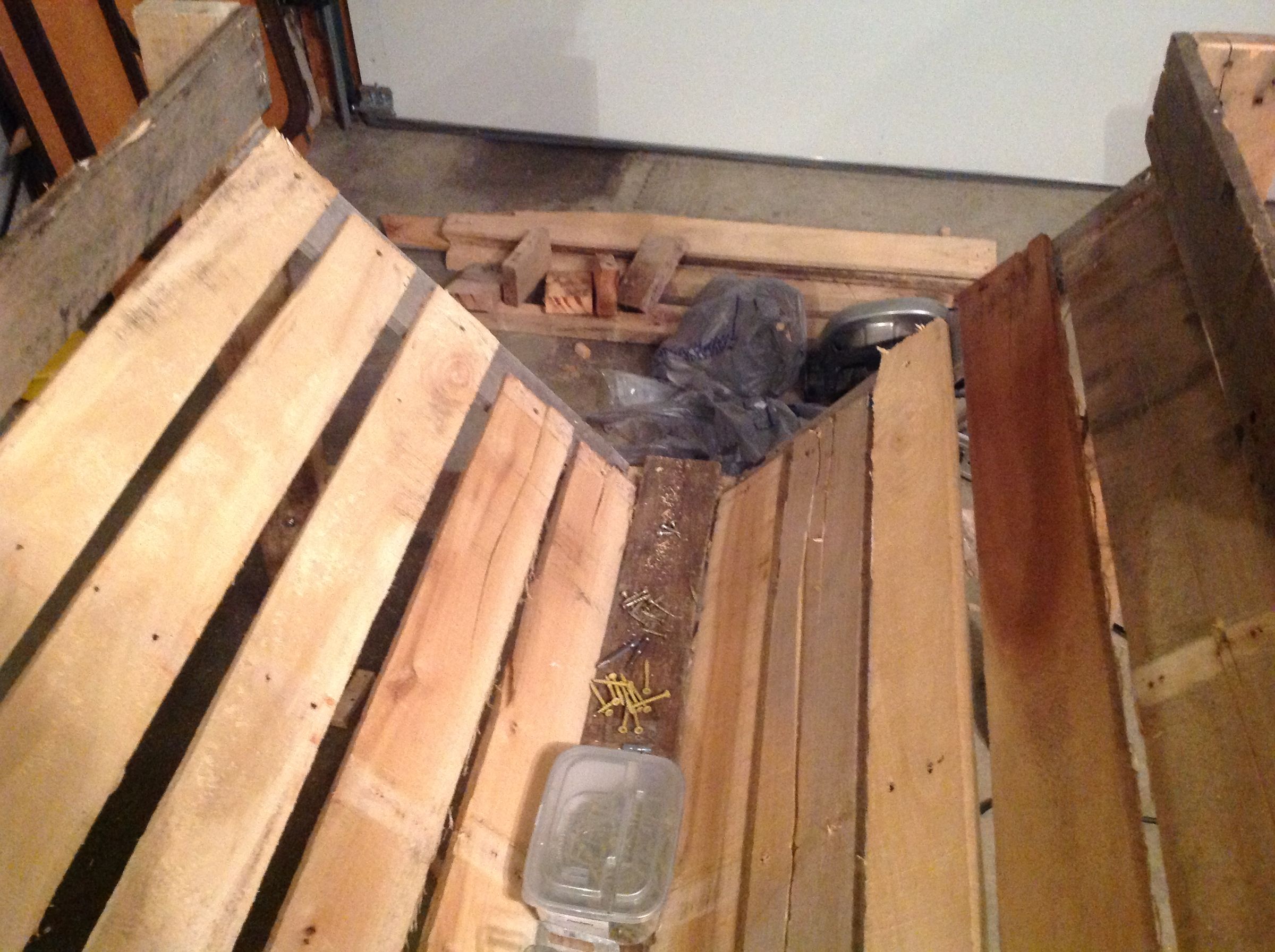 Raised Planter Bed From Pallets : 8 Steps (with Pictures) - Instructables