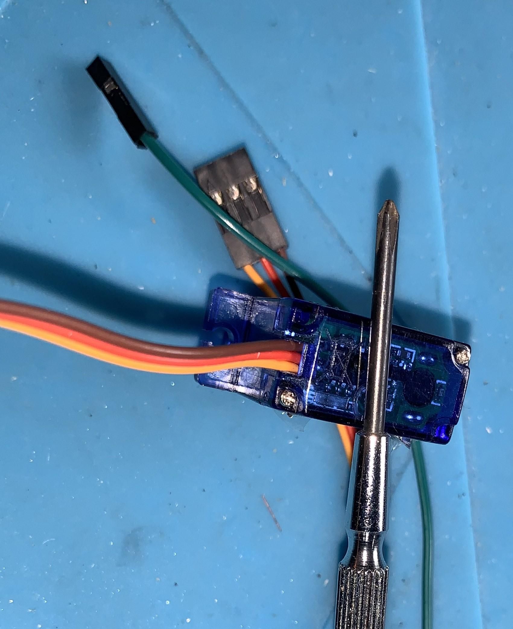 Using SG90 or MG90 Servo Feedback Modification for Demonstrations With ...