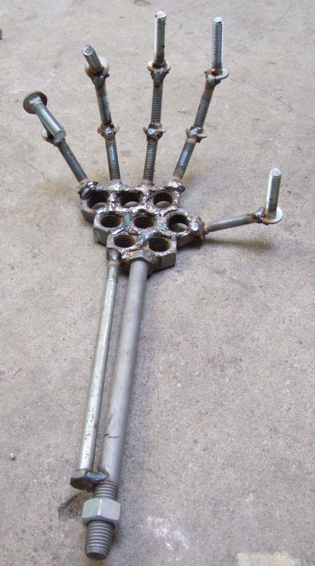 Giant Steel Skeleton Hand (and Coat Rack) : 7 Steps (with Pictures ...