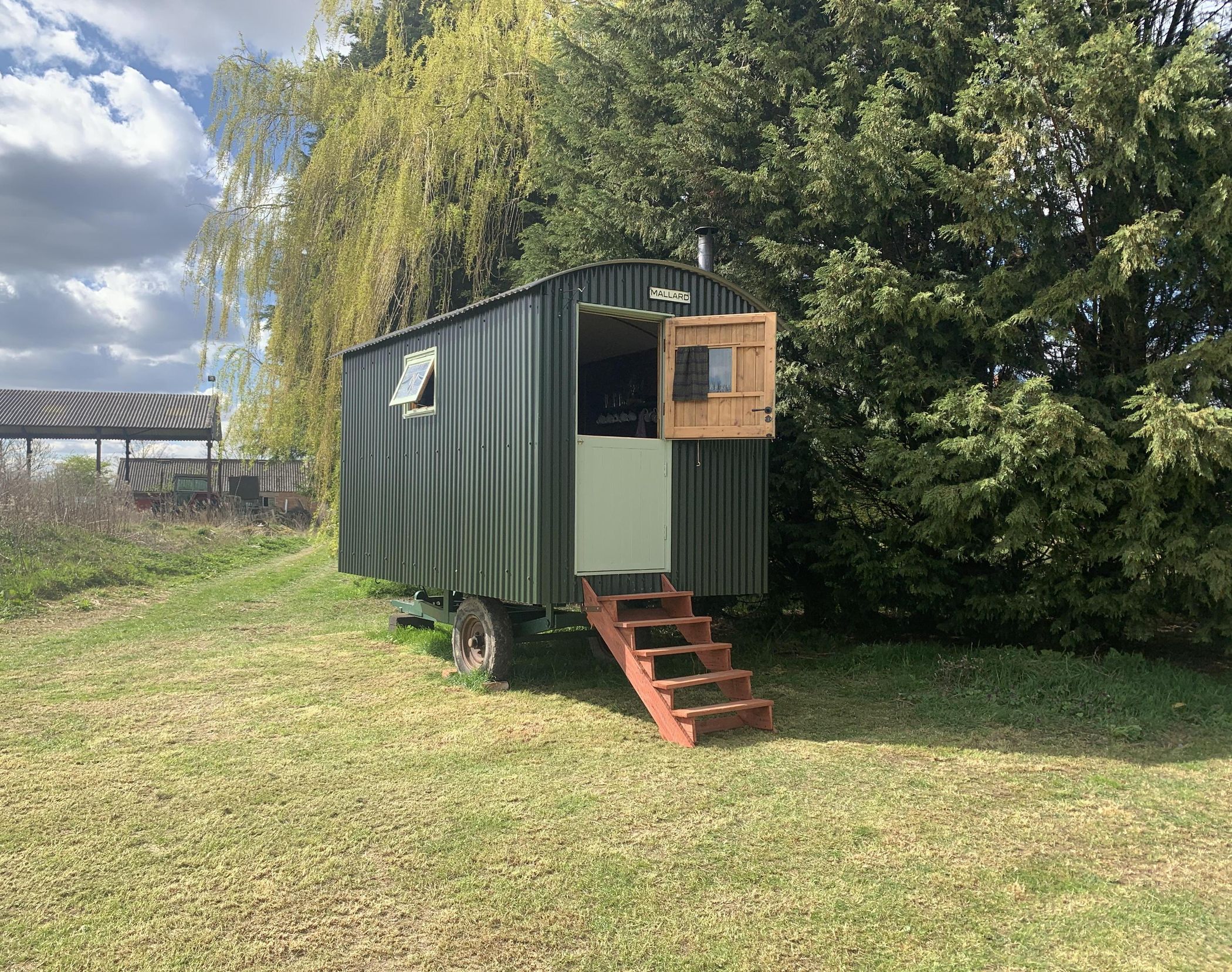 Self Build Shepherds Hut. Step by Step With Photos. Off Grid Living ...