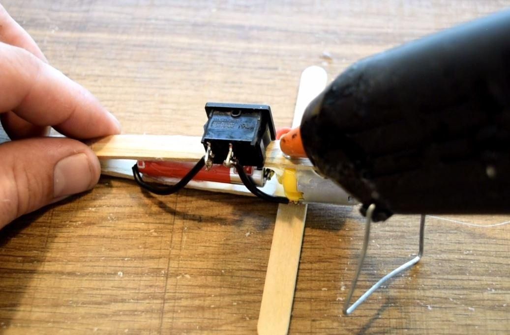 Plane With DC Motor : 10 Steps (with Pictures) - Instructables