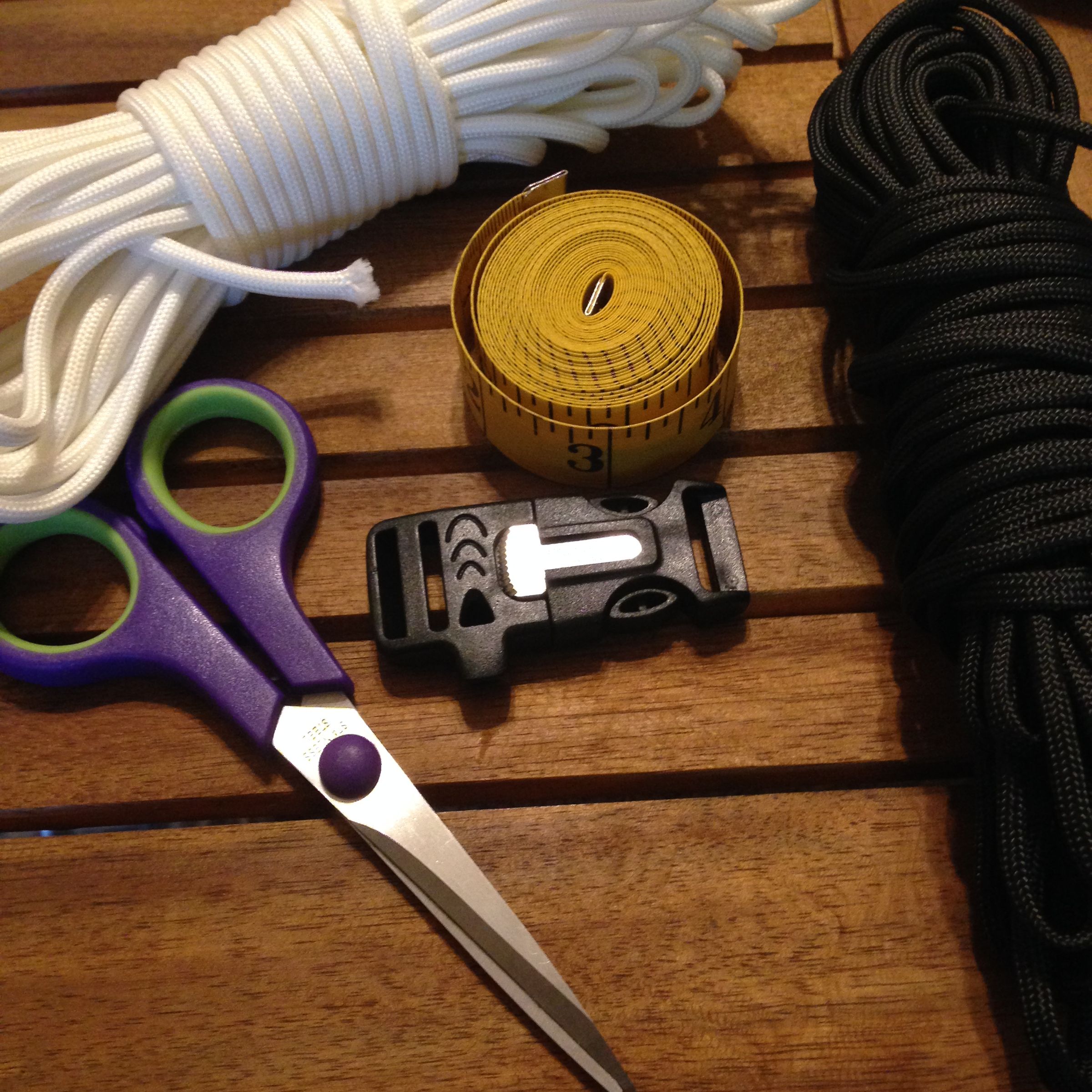 Paracord Bracelet With Fire Starter Buckle : 5 Steps (with Pictures ...