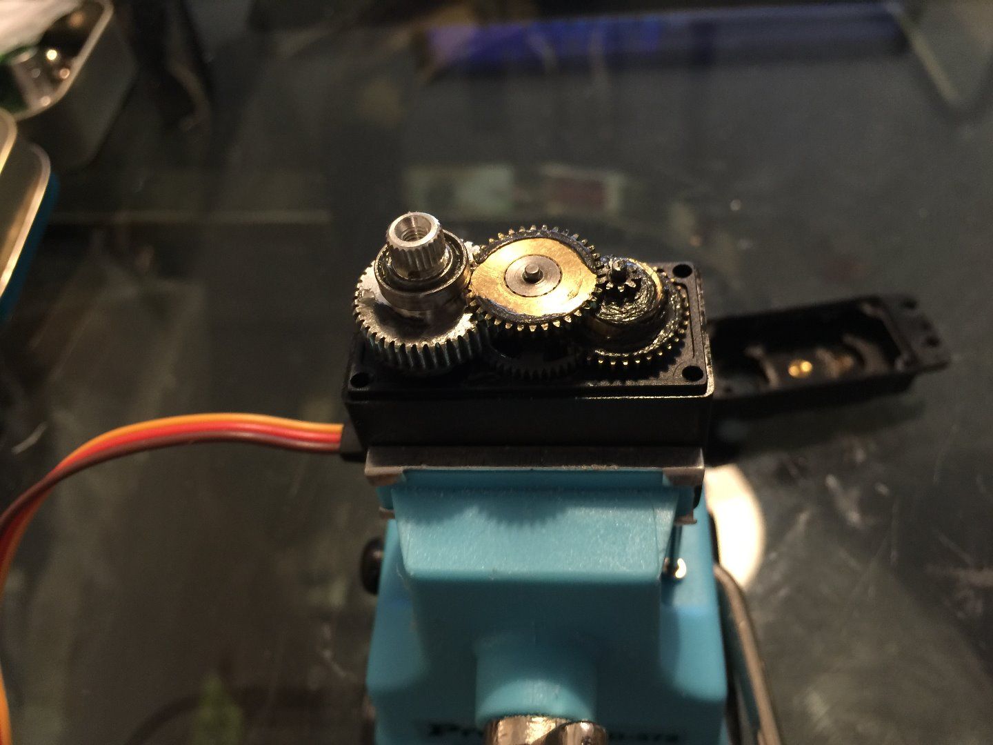 Circuit Specialists 180 Degree Servo Tower Modify to Continuous Servo ...