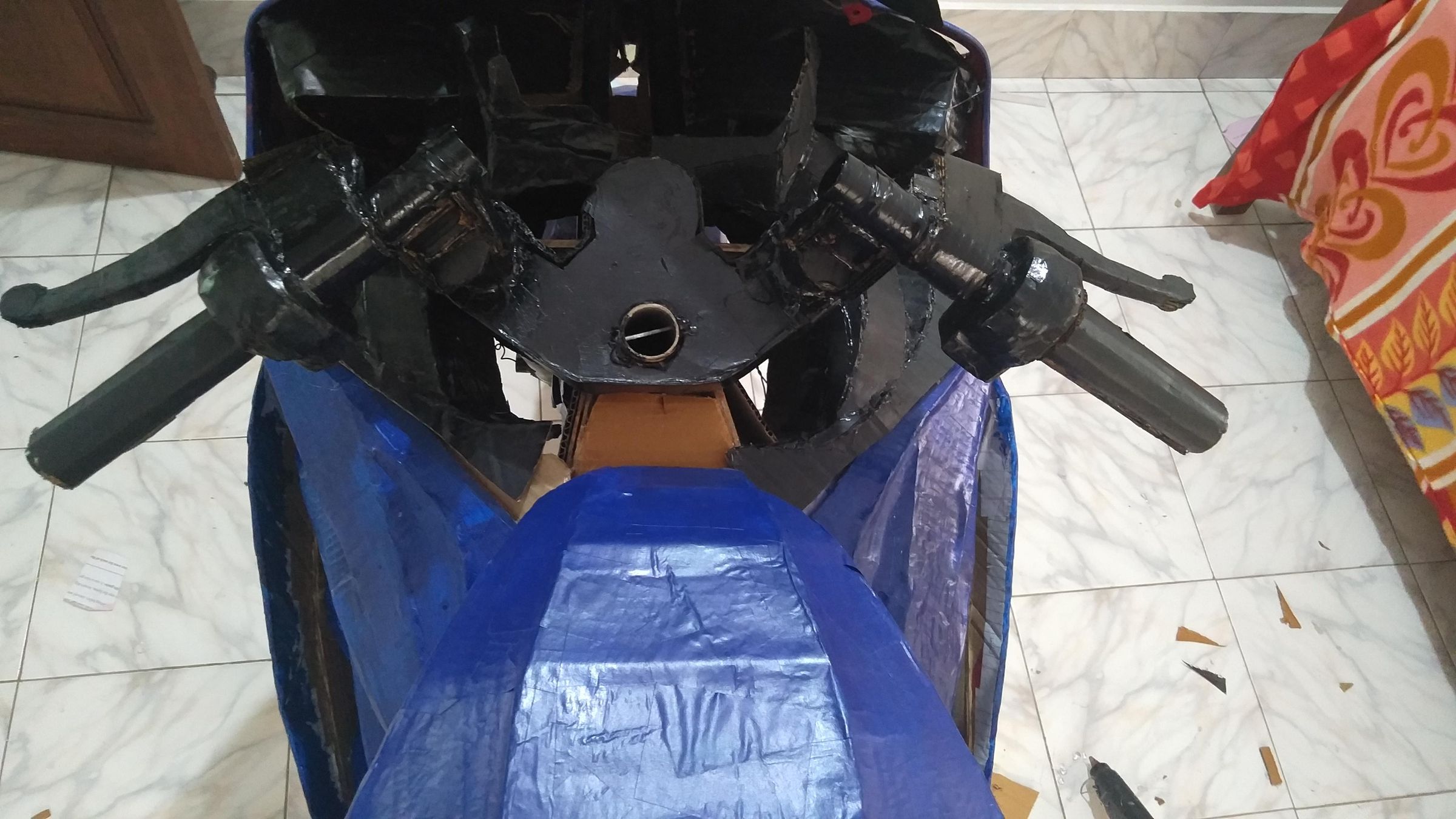 Yamaha R15 Bike Lifesize Model Made Entirely Out of Cardboard : 5 Steps ...