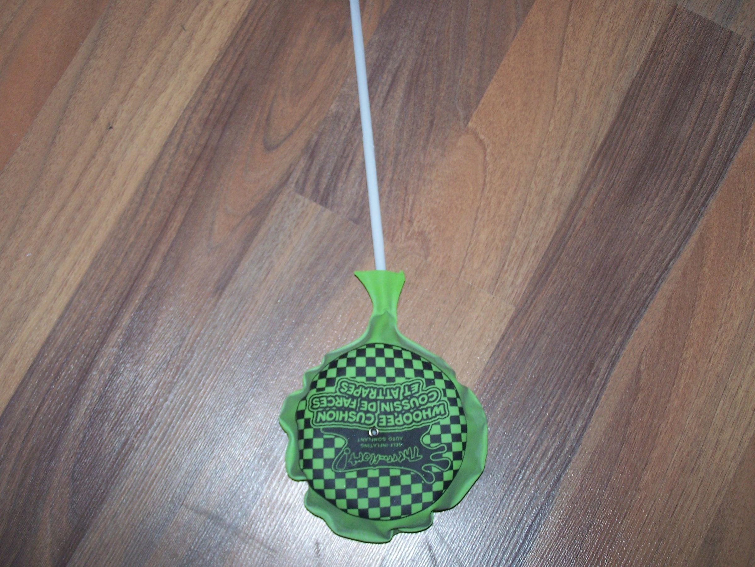 Easy Dust Bomb! : 3 Steps - Instructables