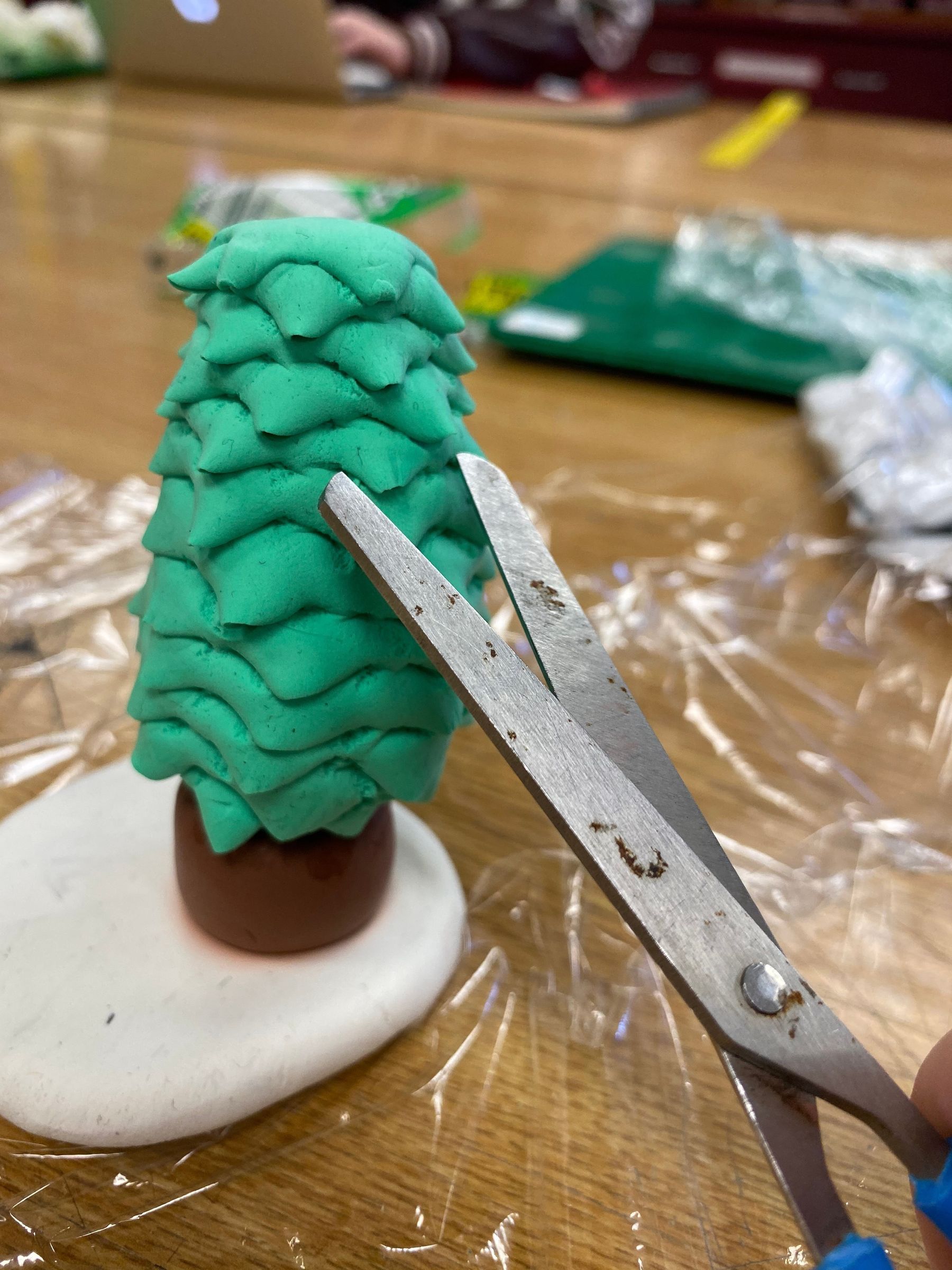 Model Magic Christmas Tree : 9 Steps - Instructables