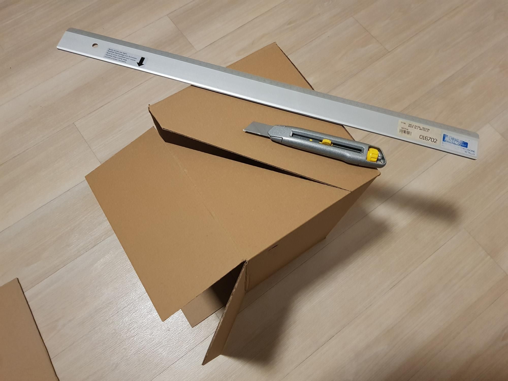 Tiered Display Stand From a Cardboard Box : 6 Steps (with Pictures ...