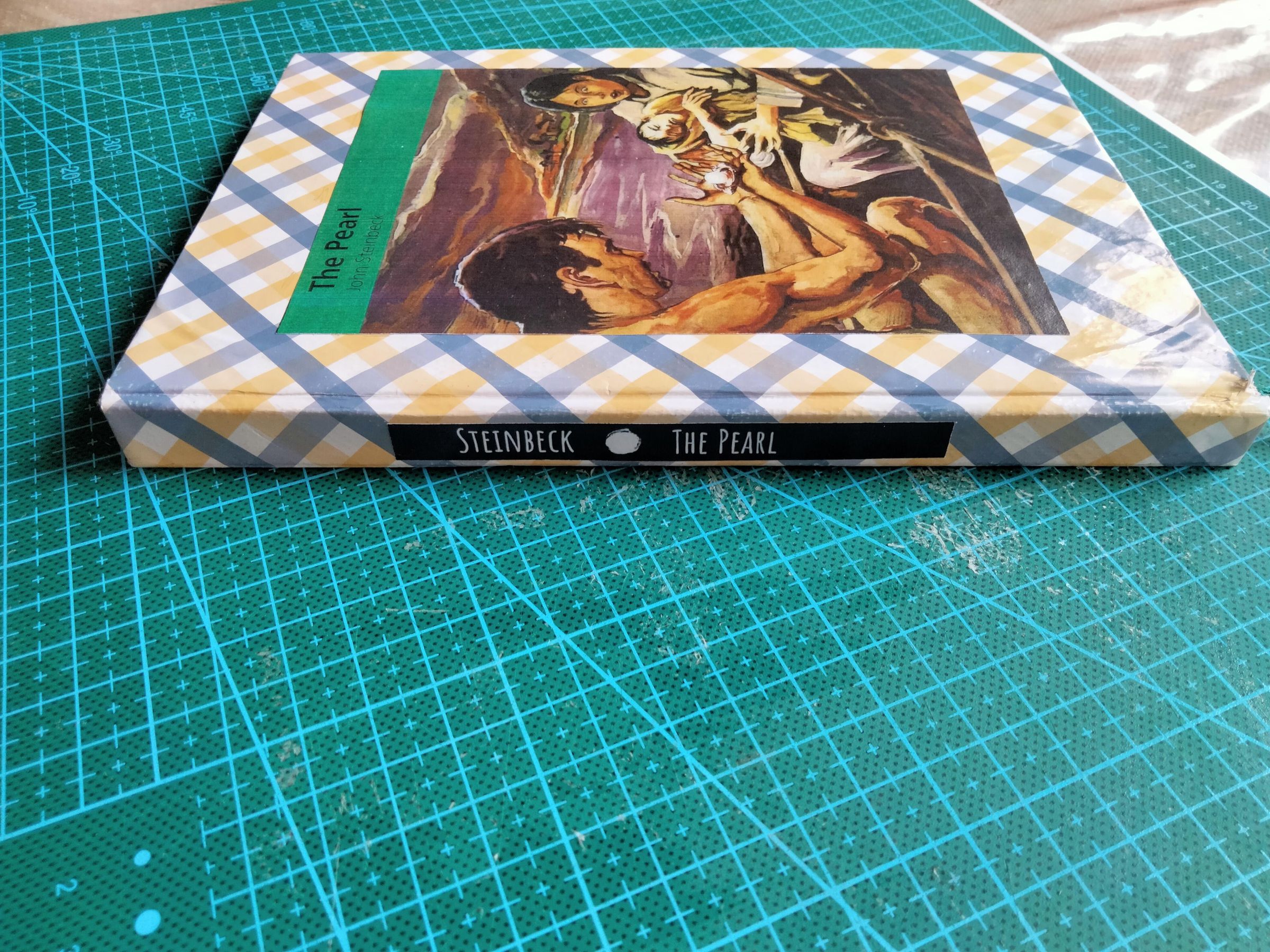 Easy Hard Cover for My Paperback: a Vibrant Look for My Book. : 7 Steps ...