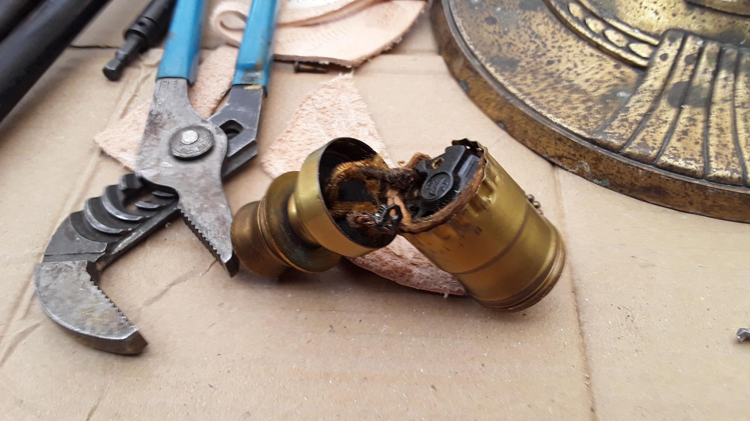 Antique Pole Lamp Restoration : 4 Steps - Instructables