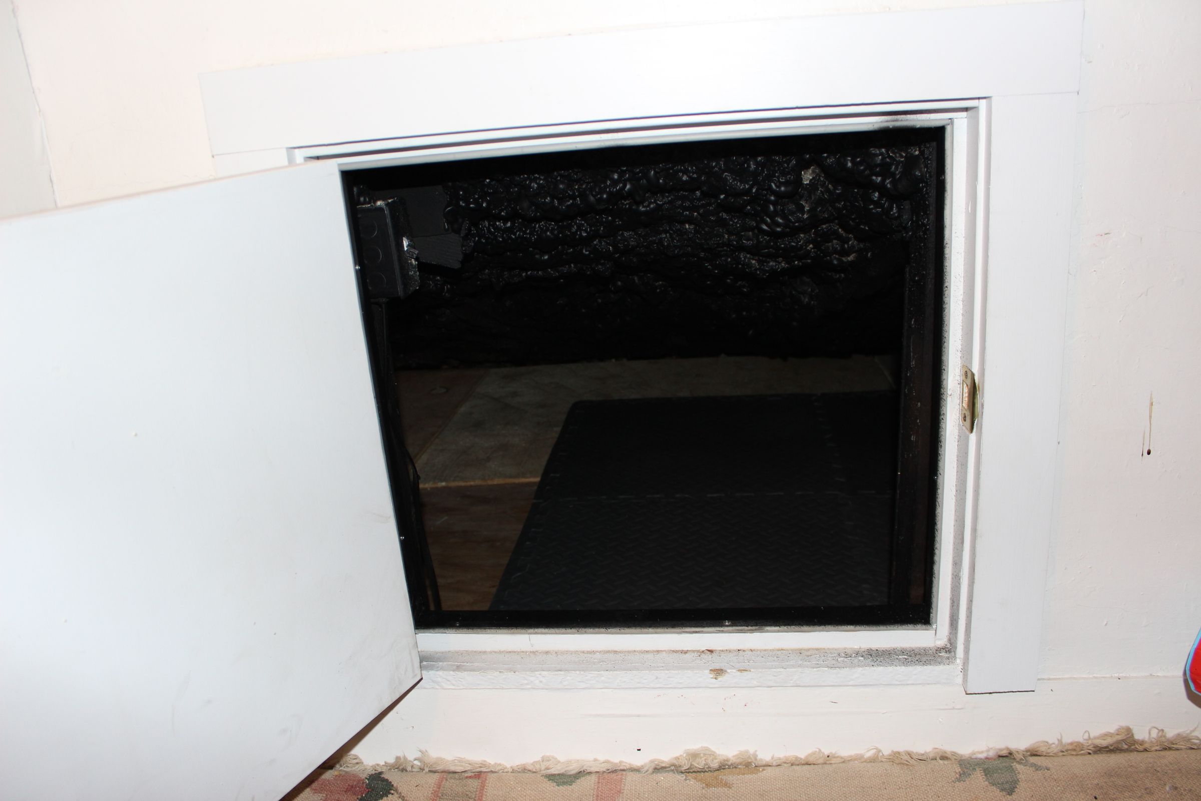 Hidden Cave / Play Room Fort : 11 Steps (with Pictures) - Instructables