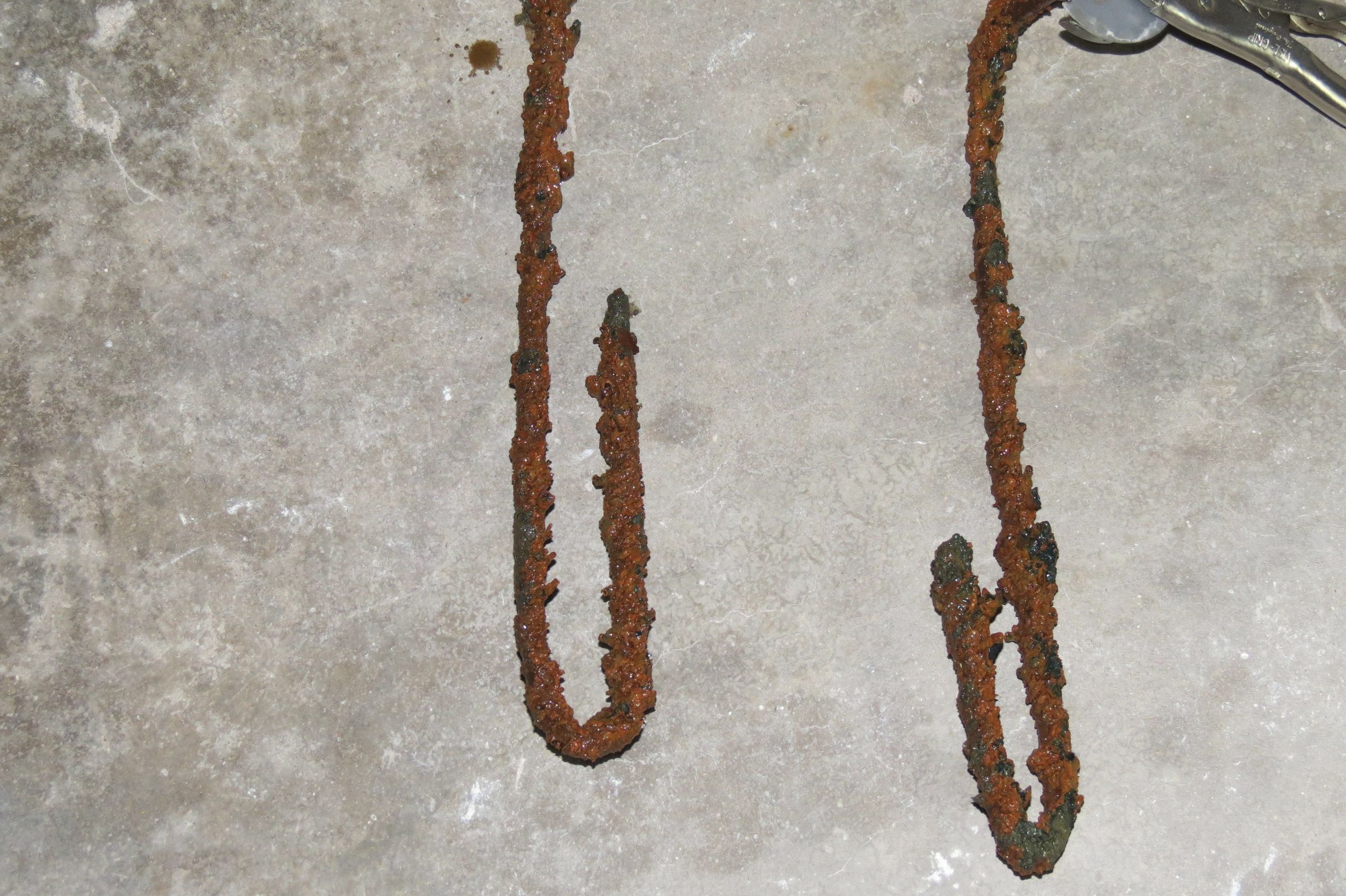Electrolytic Rust Removal From a Motorcycle Gas Tank : 5 Steps (with ...