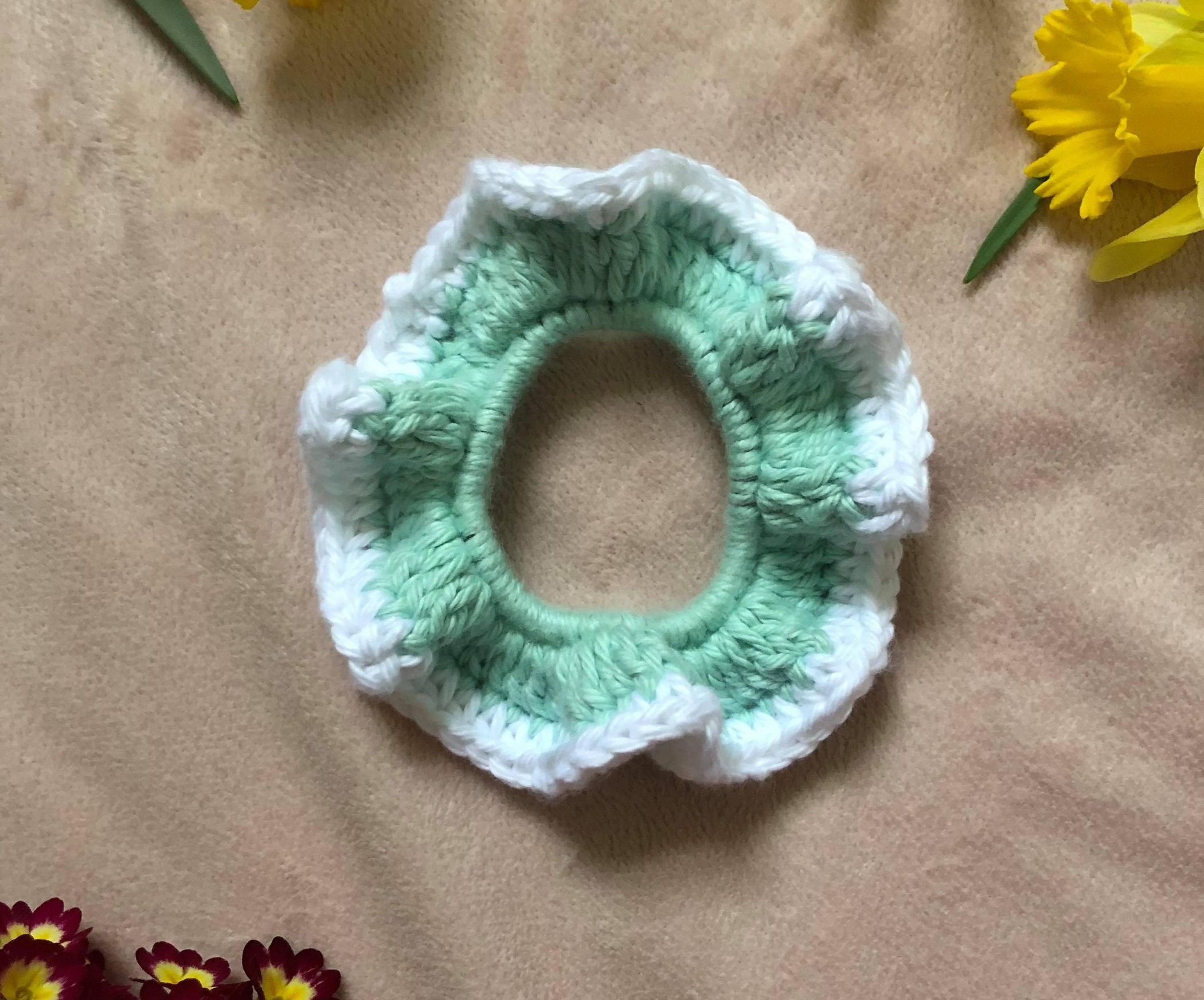 Crochet Ruffle Scrunchie! : 4 Steps (with Pictures) - Instructables