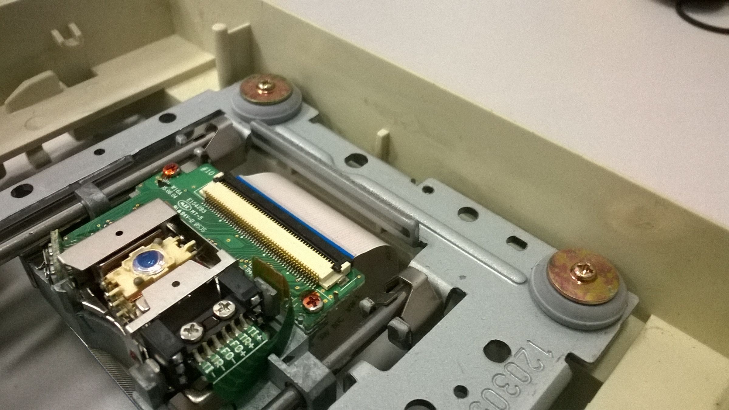 Disassembling a CD/DVD Reader and Reusing Its Parts : 12 Steps (with ...