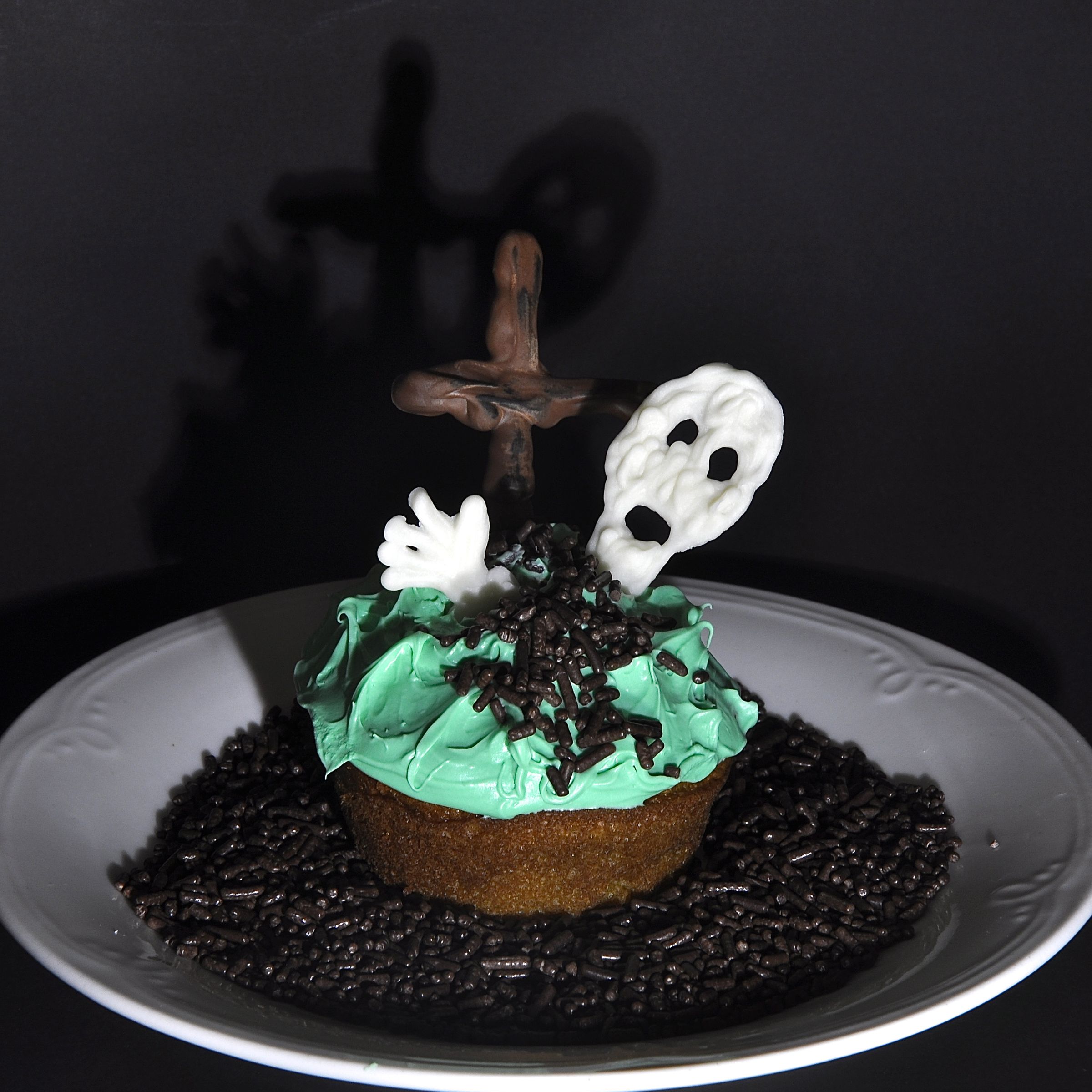 Skeleton Cupcakes : 5 Steps (with Pictures) - Instructables