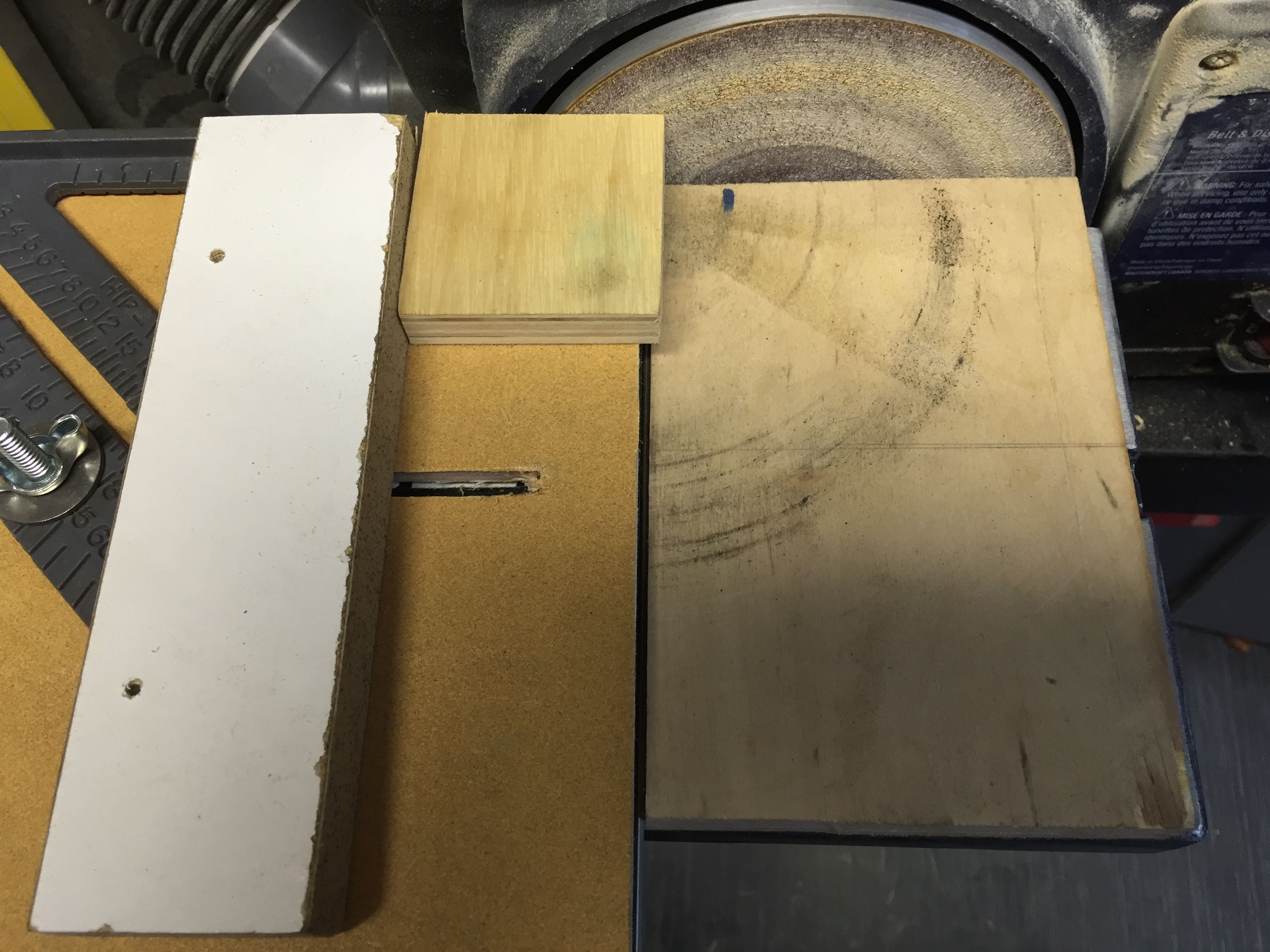 Corner Rounding Jig for a Disk Sander : 7 Steps - Instructables