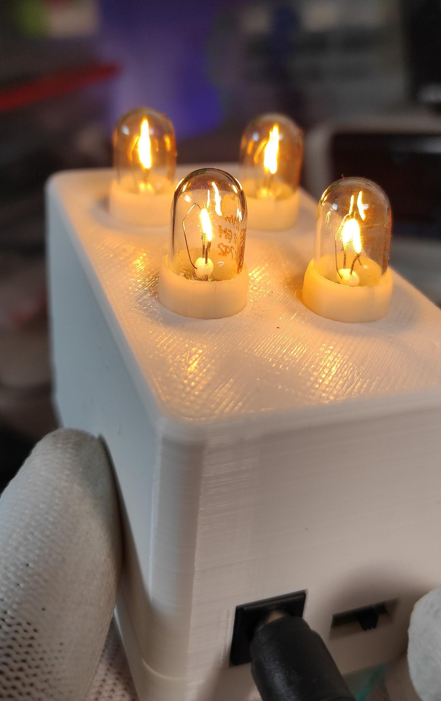 12V Lamp Flashing Circuit : 5 Steps (with Pictures) - Instructables
