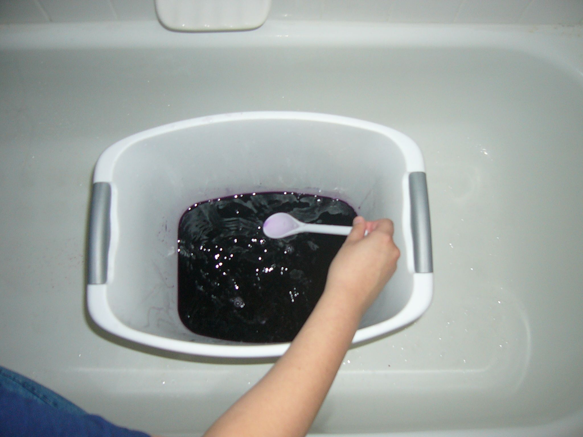 Dyeing Something : 4 Steps - Instructables