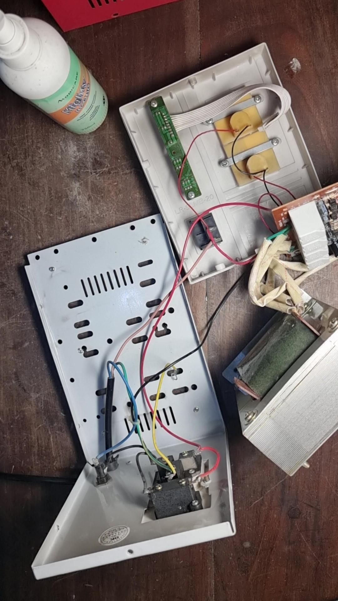 Fixing a Voltage Stabilizer(plus Repairing Tips). : 9 Steps (with ...