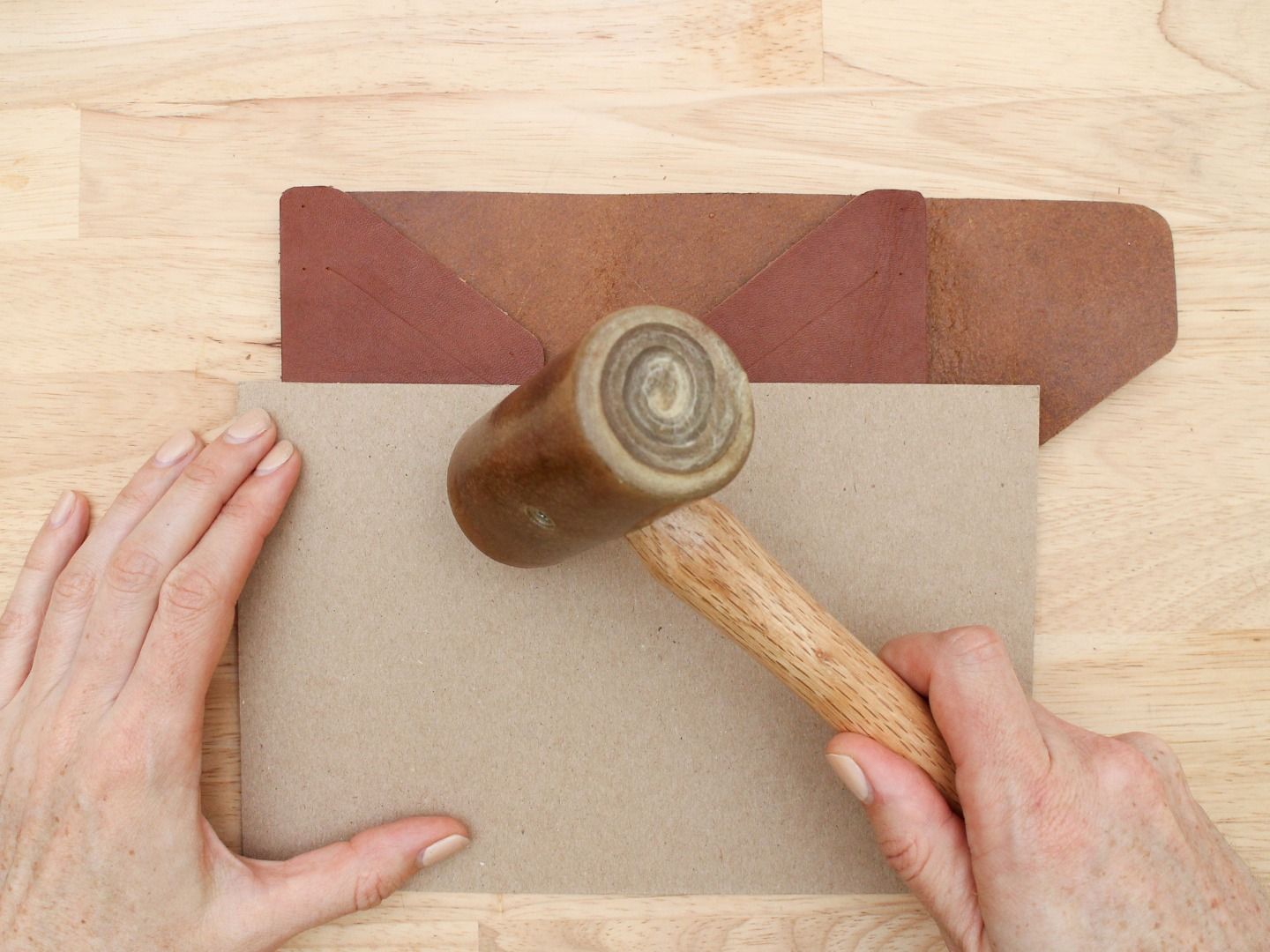 Gouging and Folding Leather : 6 Steps - Instructables