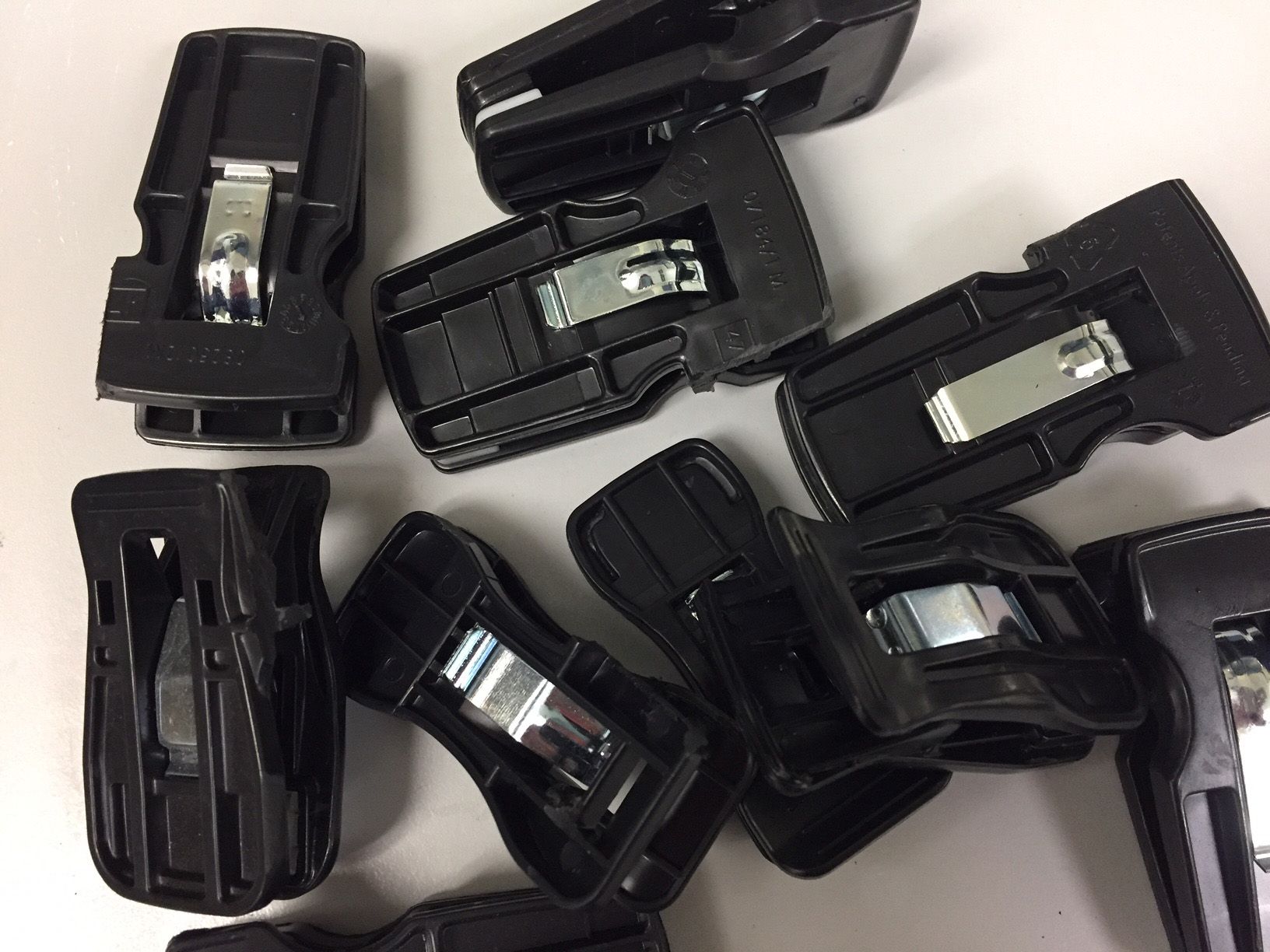 Make Food Clips From Plastic Hangers : 3 Steps (with Pictures ...