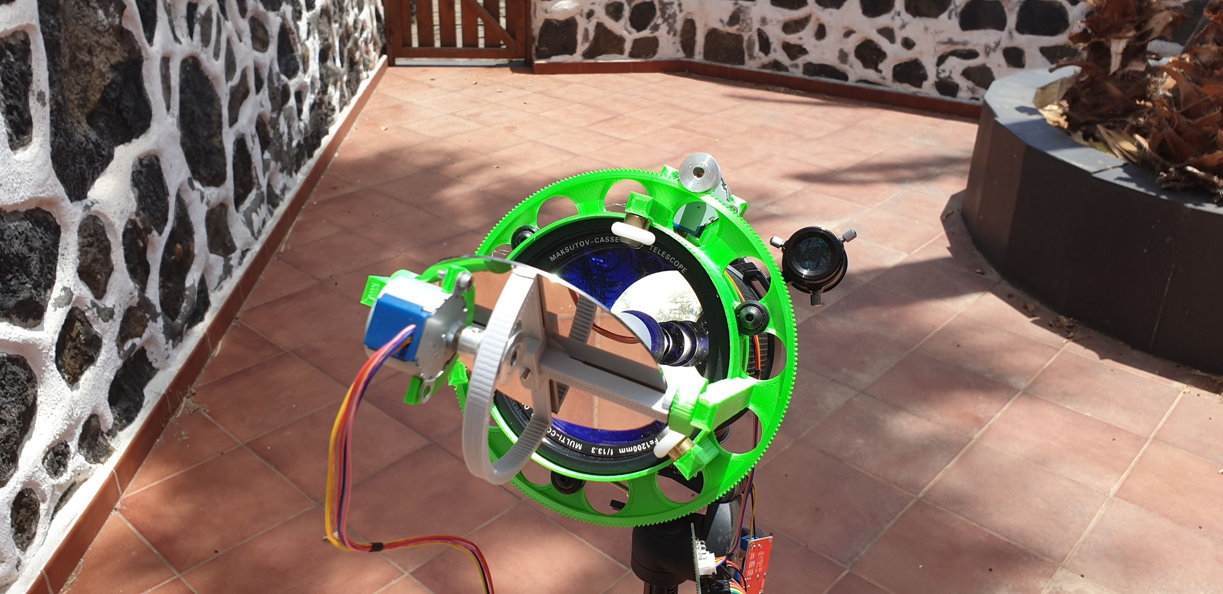 HeliosCap: Hard Drive Sun Tracker Heliostat for Fixed Telescope (Part 1 ...
