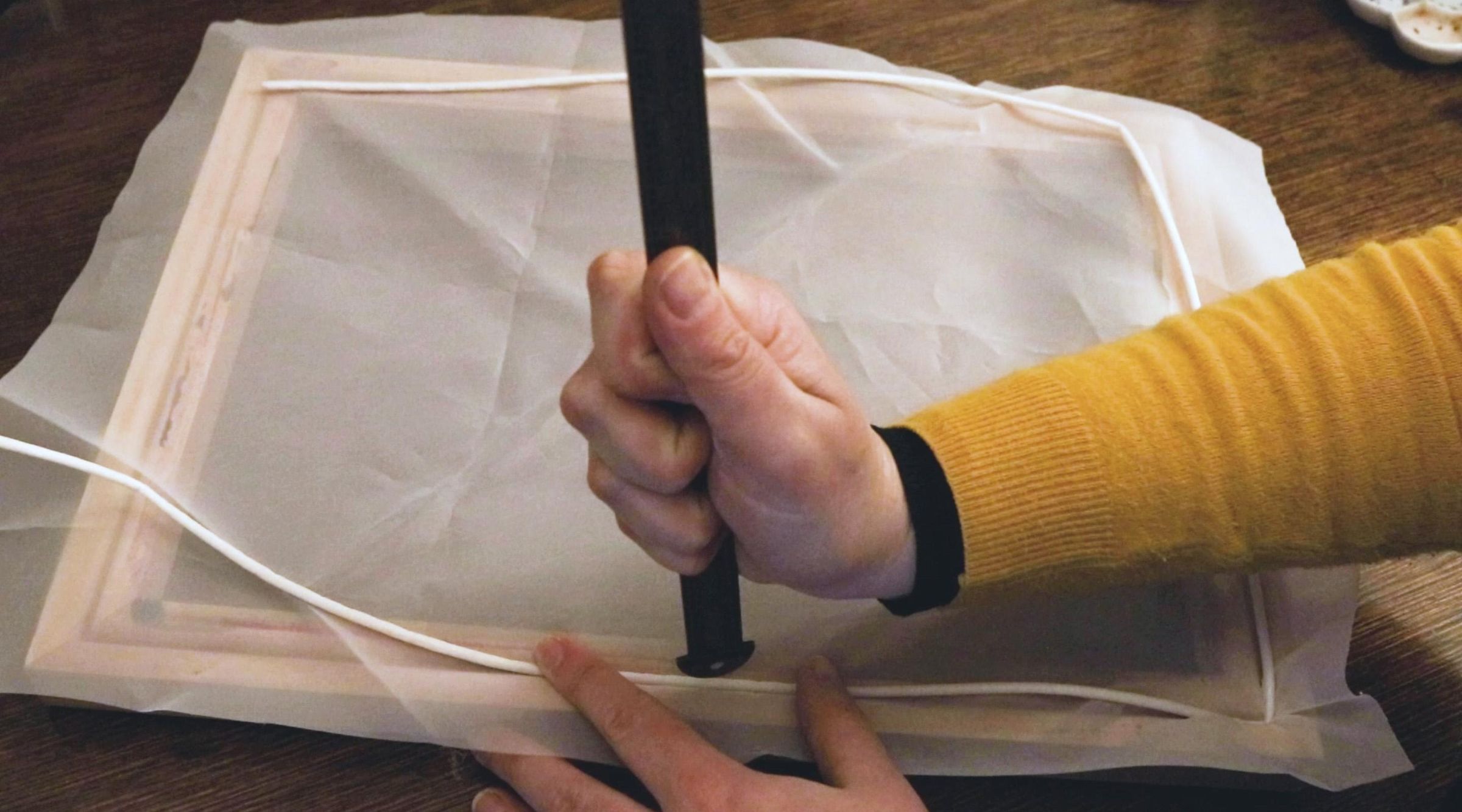 Fitting Mesh in a Screen Printing Frame : 7 Steps (with Pictures ...
