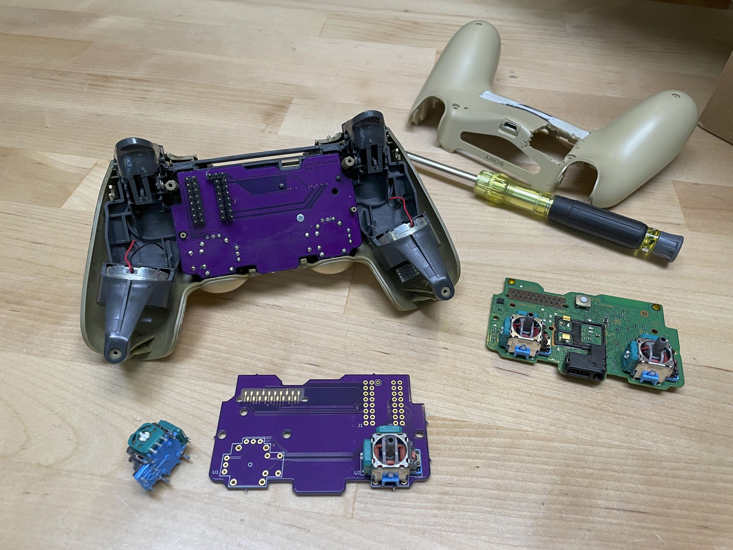 PS4 Controller Breakout Board PCB : 5 Steps (with Pictures) - Instructables
