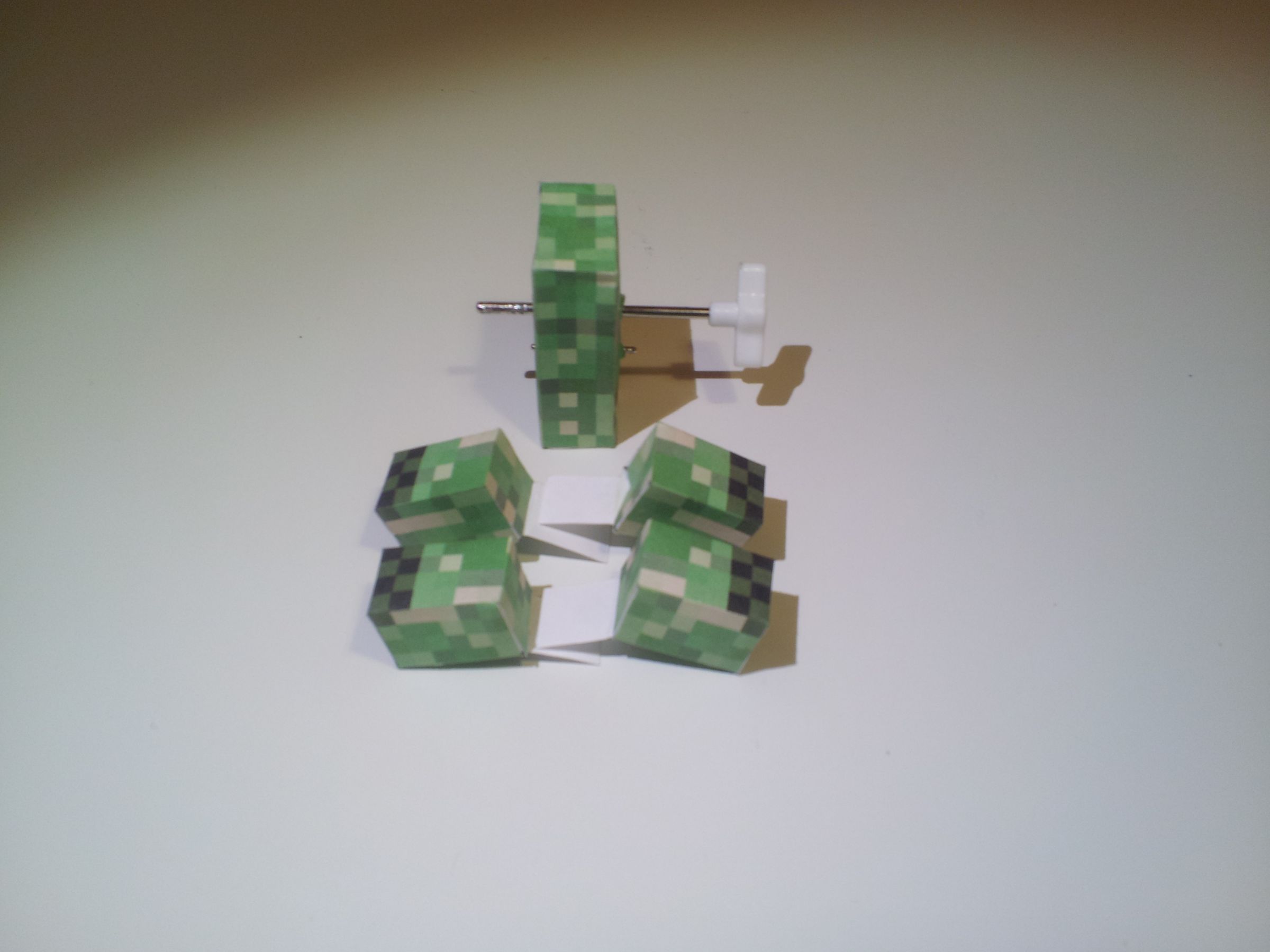Windup MineCraft Creeper : 9 Steps (with Pictures) - Instructables