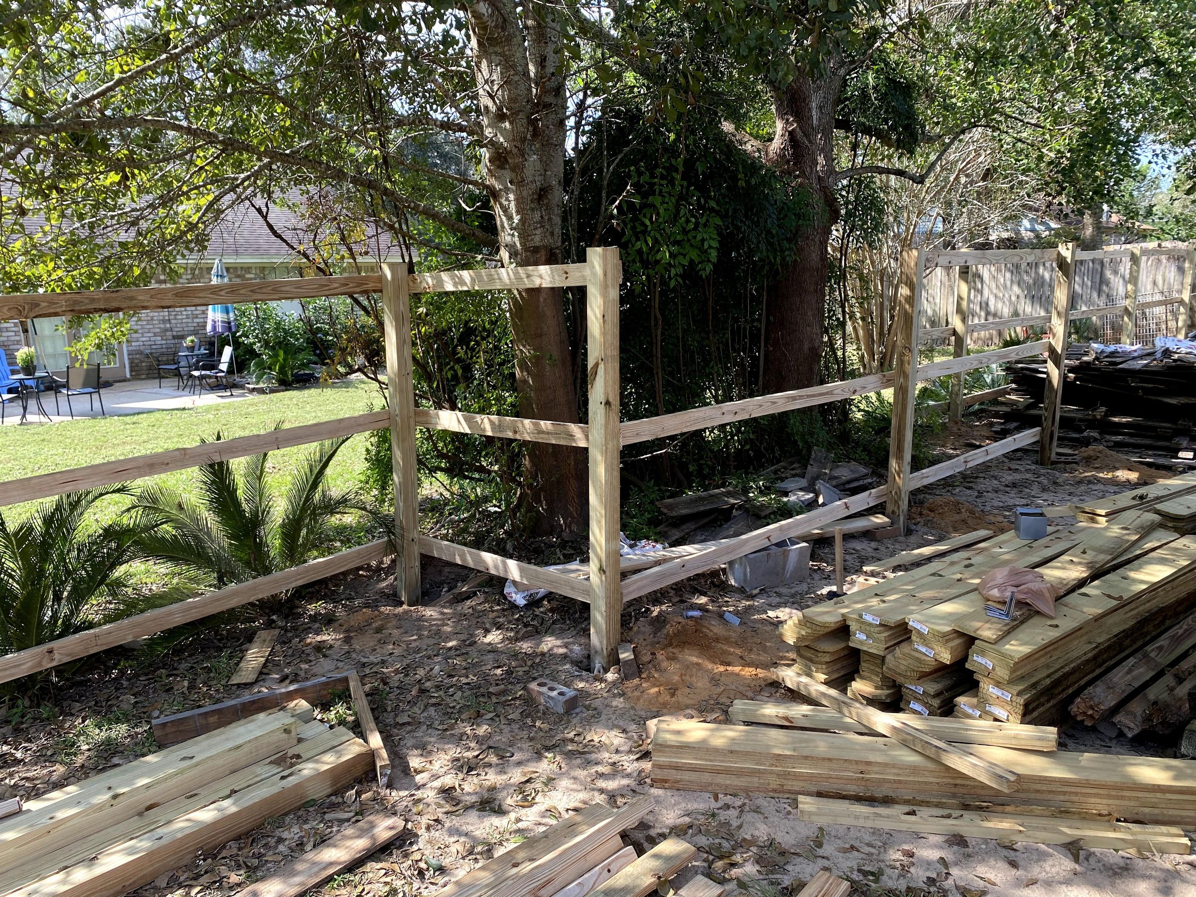 Build a Dog-Ear Fence From Scratch : 5 Steps (with Pictures ...