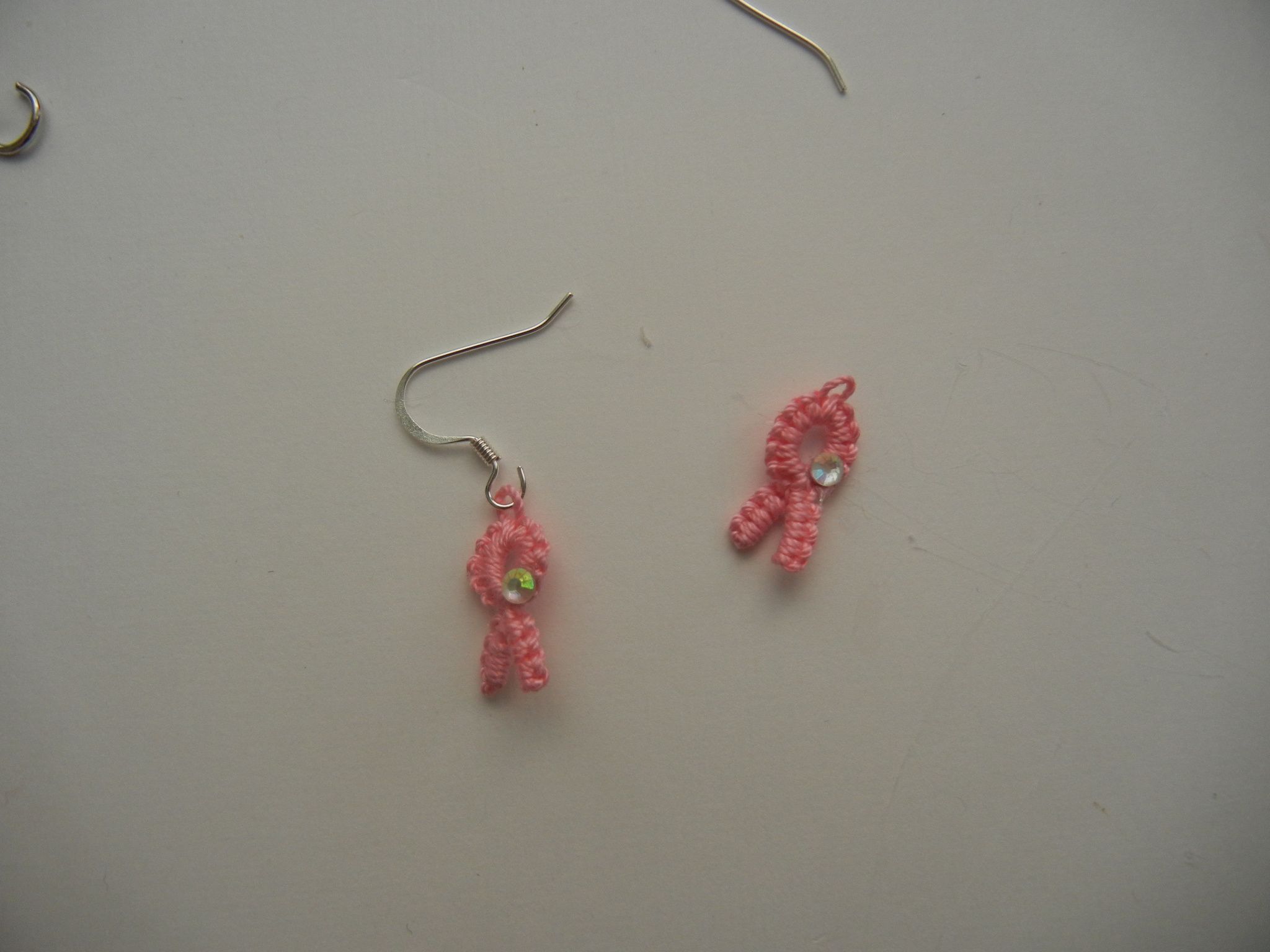 Awareness Tatted Ribbon Charm : 3 Steps - Instructables