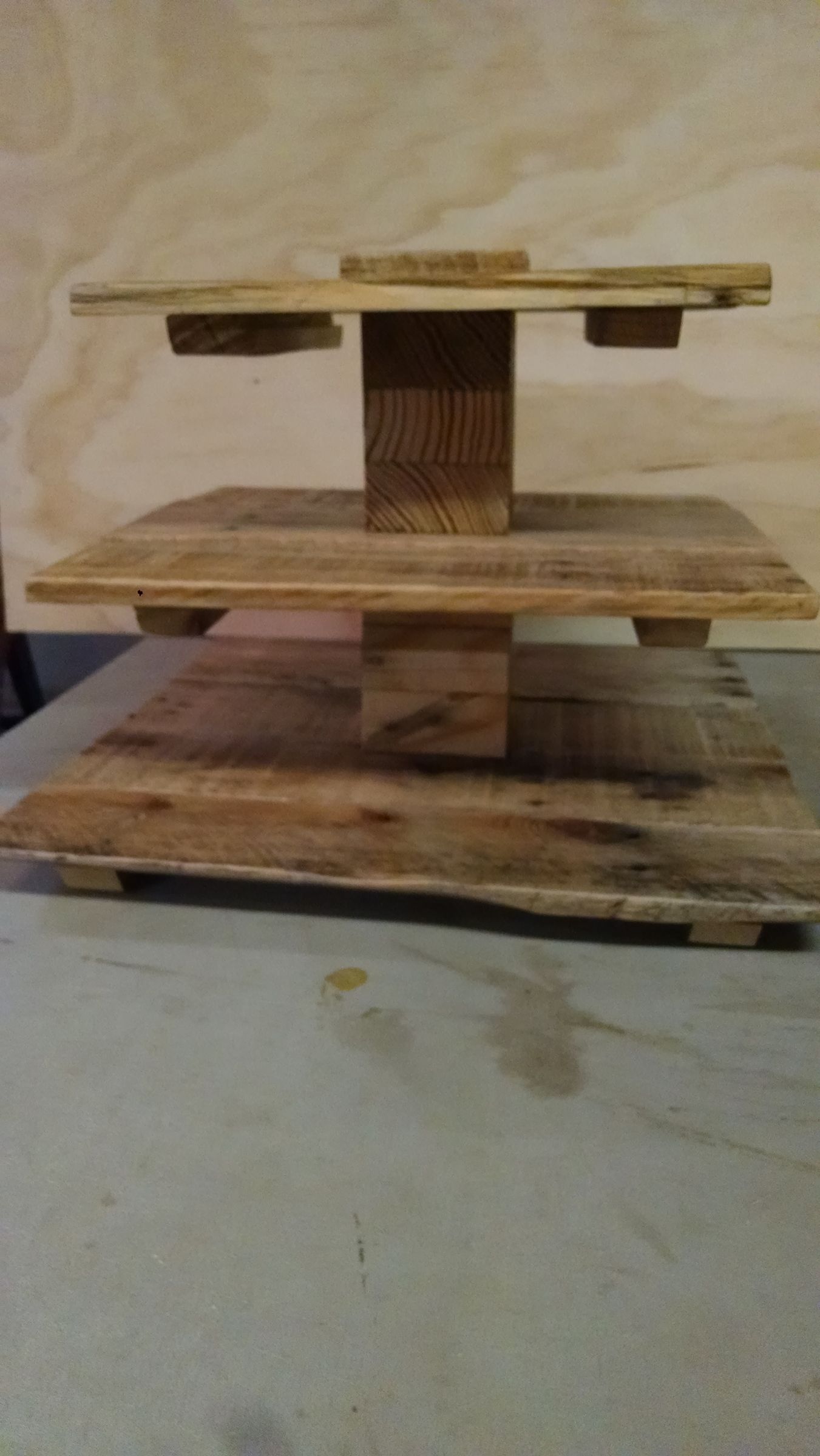 Pallet Wood Display Stand : 9 Steps - Instructables