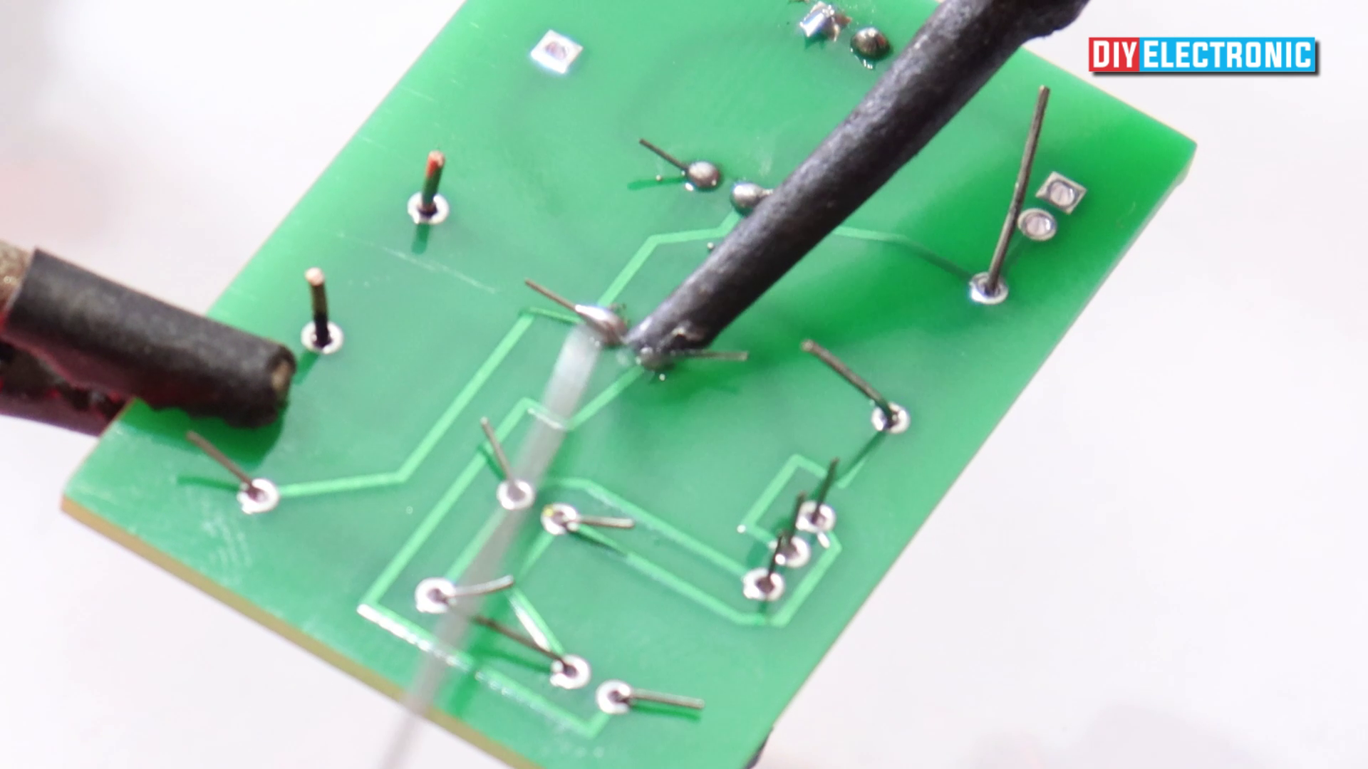 2Km Powerful FM Transmitter Circuit | FM Transmitter Circuit : 4 Steps ...