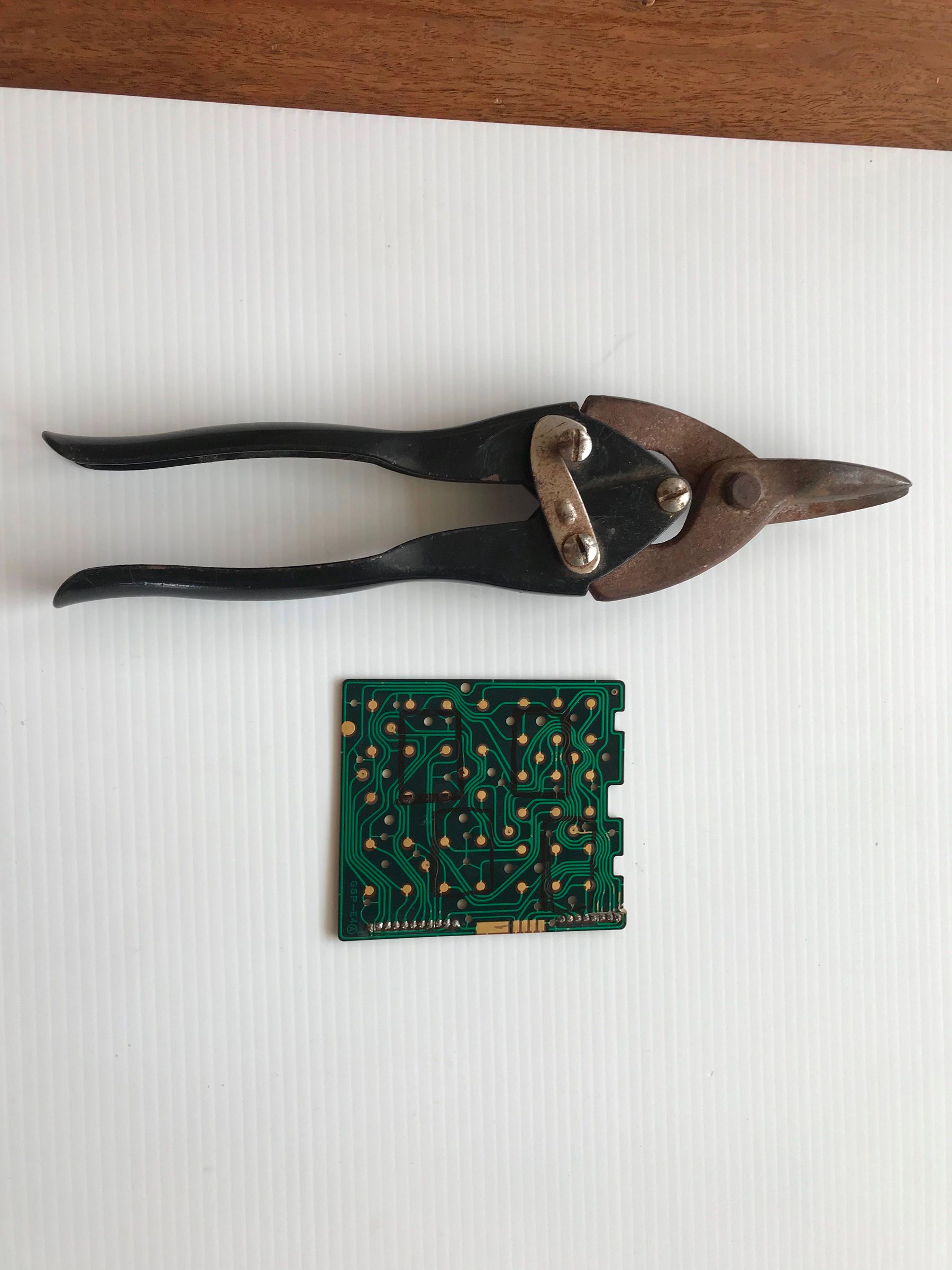 Upcycled PCB Earrings : 6 Steps (with Pictures) - Instructables