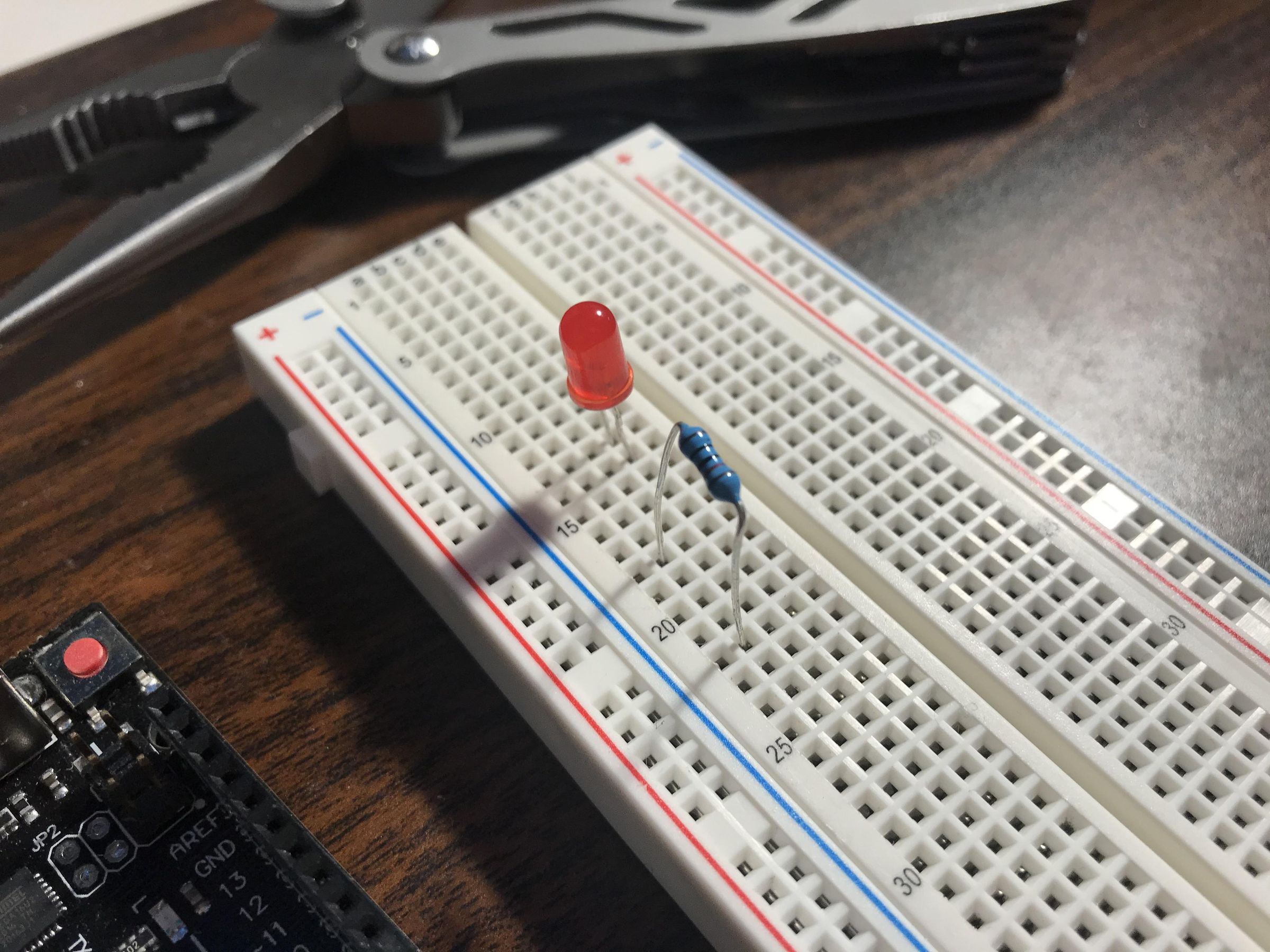 How to Use a Photoresistor to Light an LED With Aurduino : 12 Steps ...