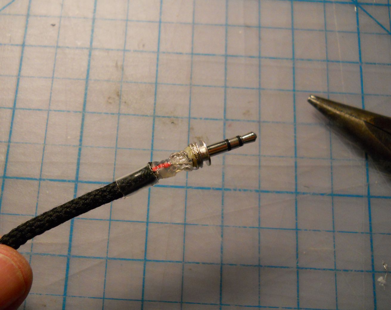 Retro Stereo Patch Cables From a USB Cable : 6 Steps (with Pictures ...