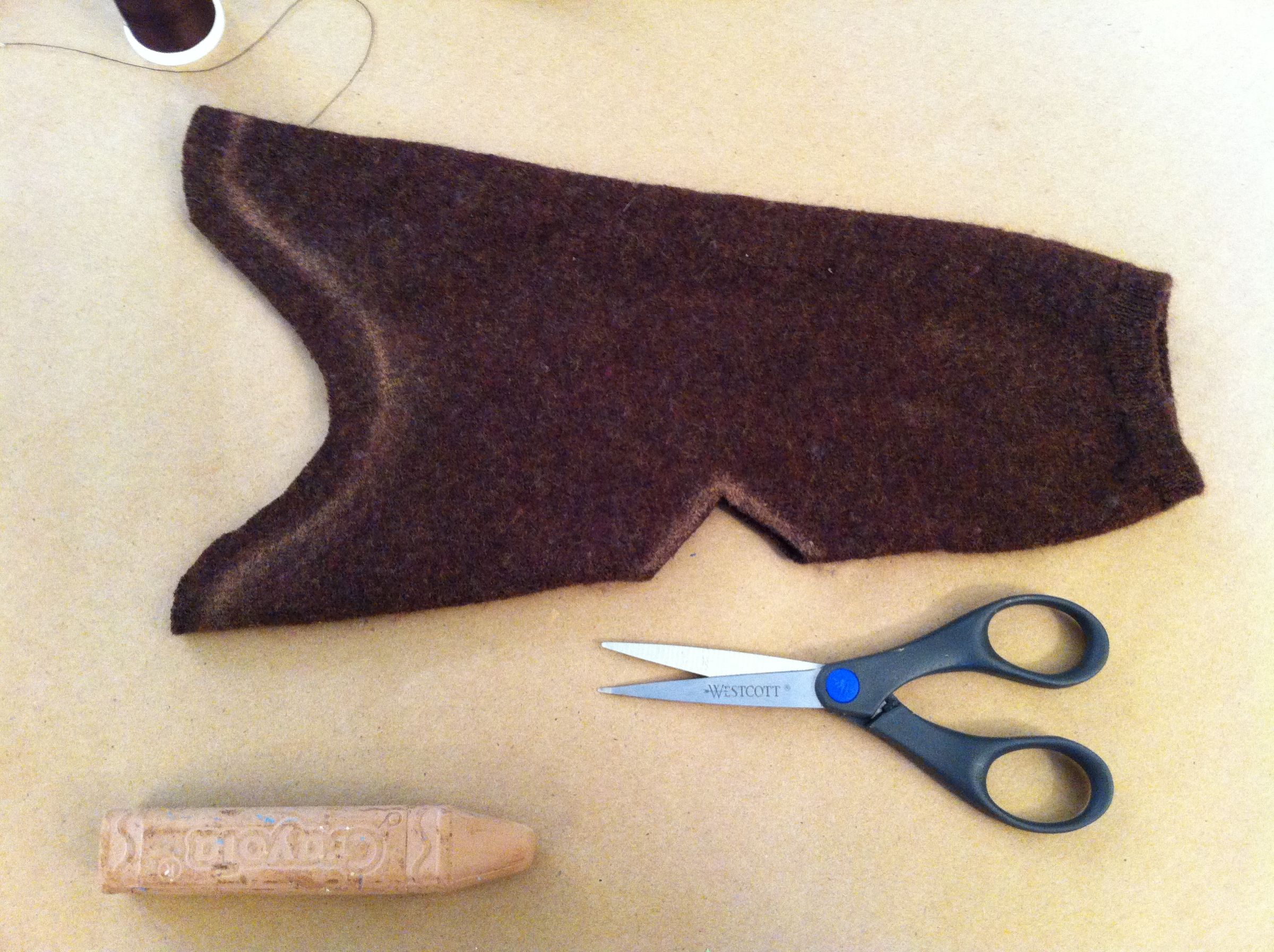 Simple Sweater Puppet : 6 Steps - Instructables