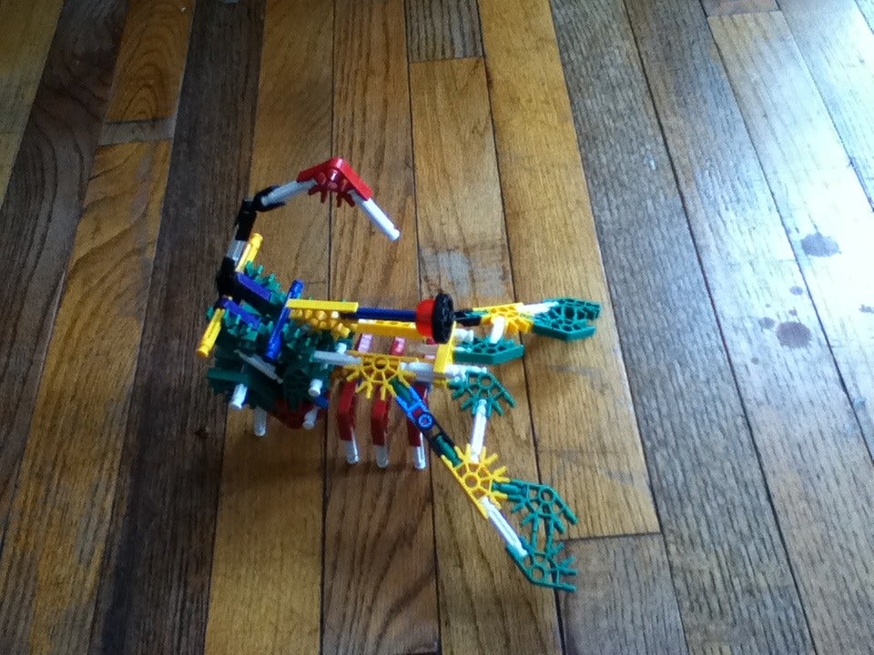 Advanced Knex Scorpion Transformer : 7 Steps - Instructables