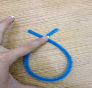 Create a Peace Sign From Pipe Cleaner! : 12 Steps - Instructables