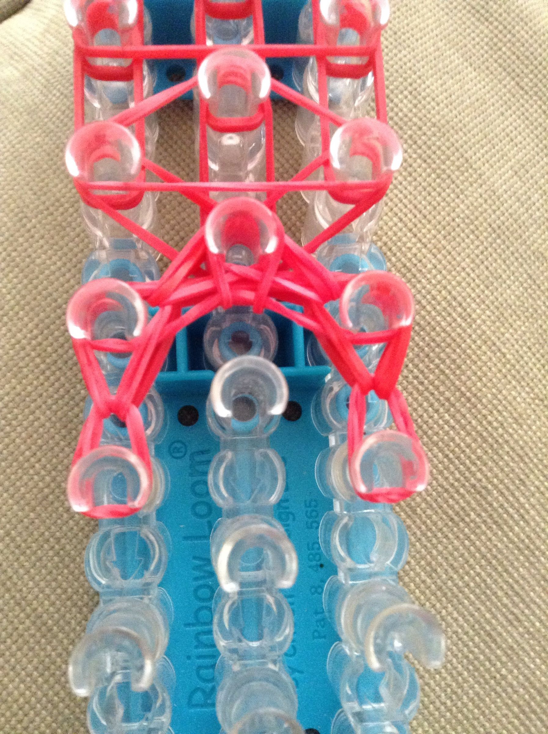 Rainbow Loom Goldfish Charm : 19 Steps (with Pictures) - Instructables