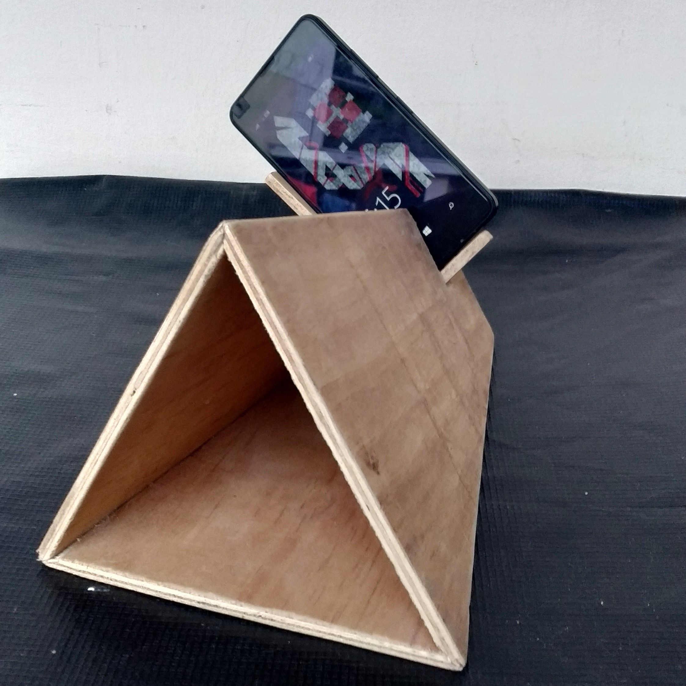 Minimalist Phone Amplifier : 3 Steps - Instructables